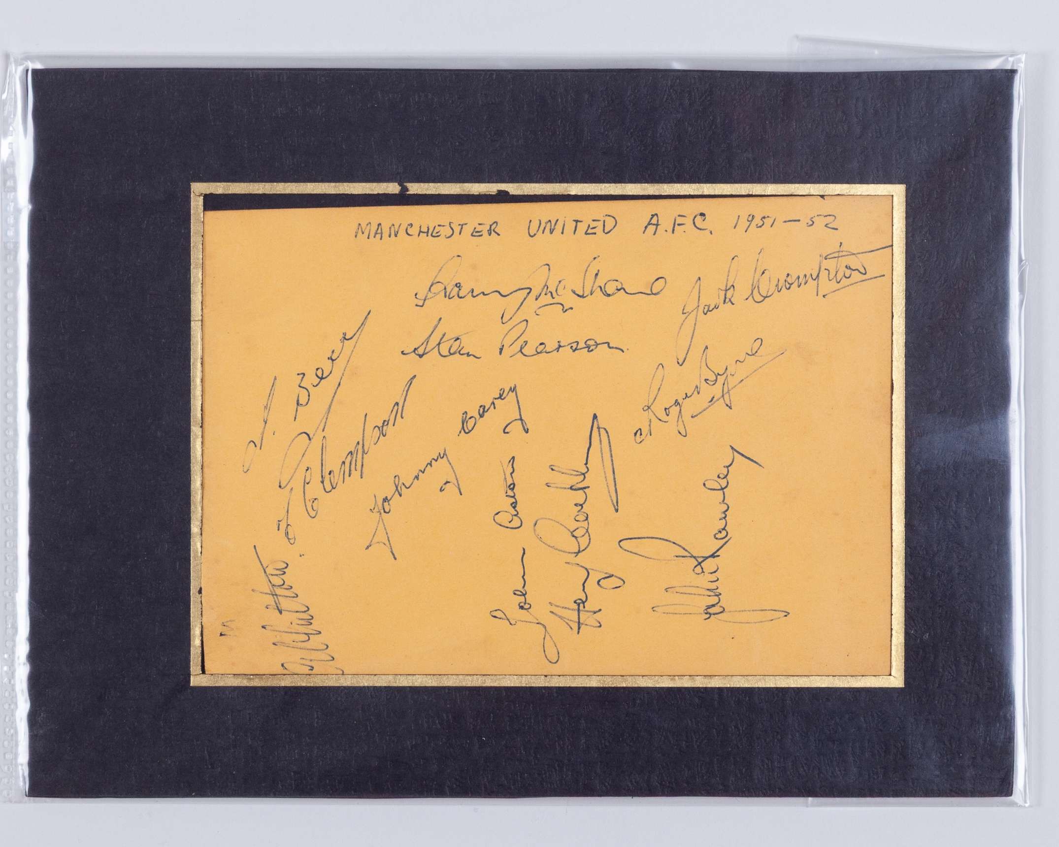 A page of Manchester United autographs 1951-52, comprising eleven ...
