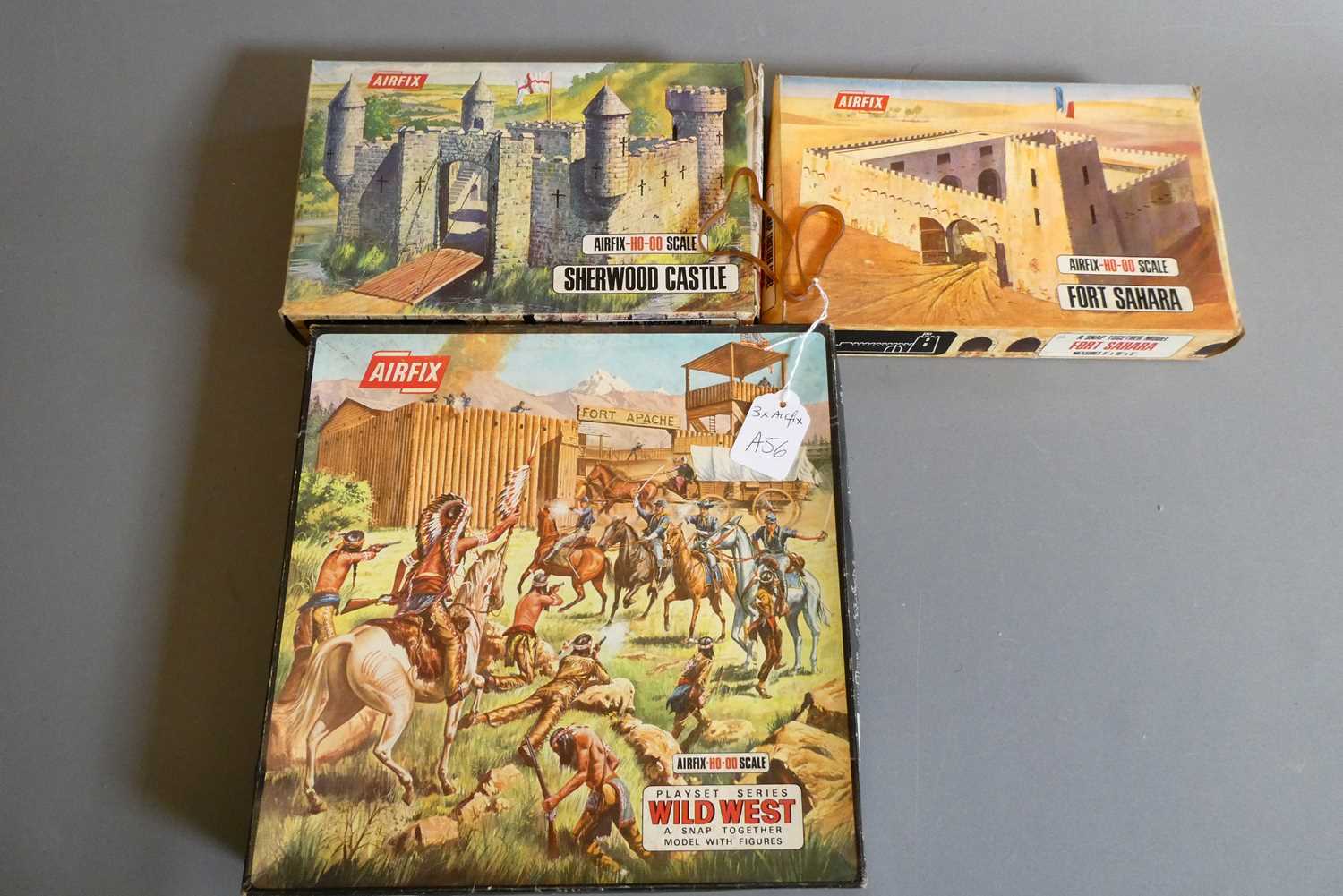 Airfix Play Set Wild West in used condition with figures, loose in box ...