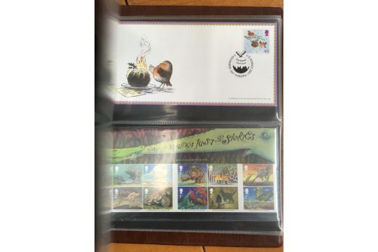 GB: BOX WITH PRESENTATION PACKS 1994-2009 IN FOUR ROYAL MAIL ALBUMS ...