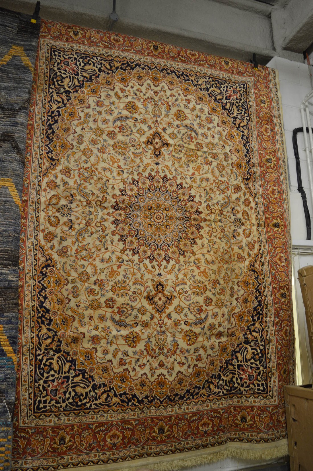 A machine made Persian design carpet, 268cm x 196cm.