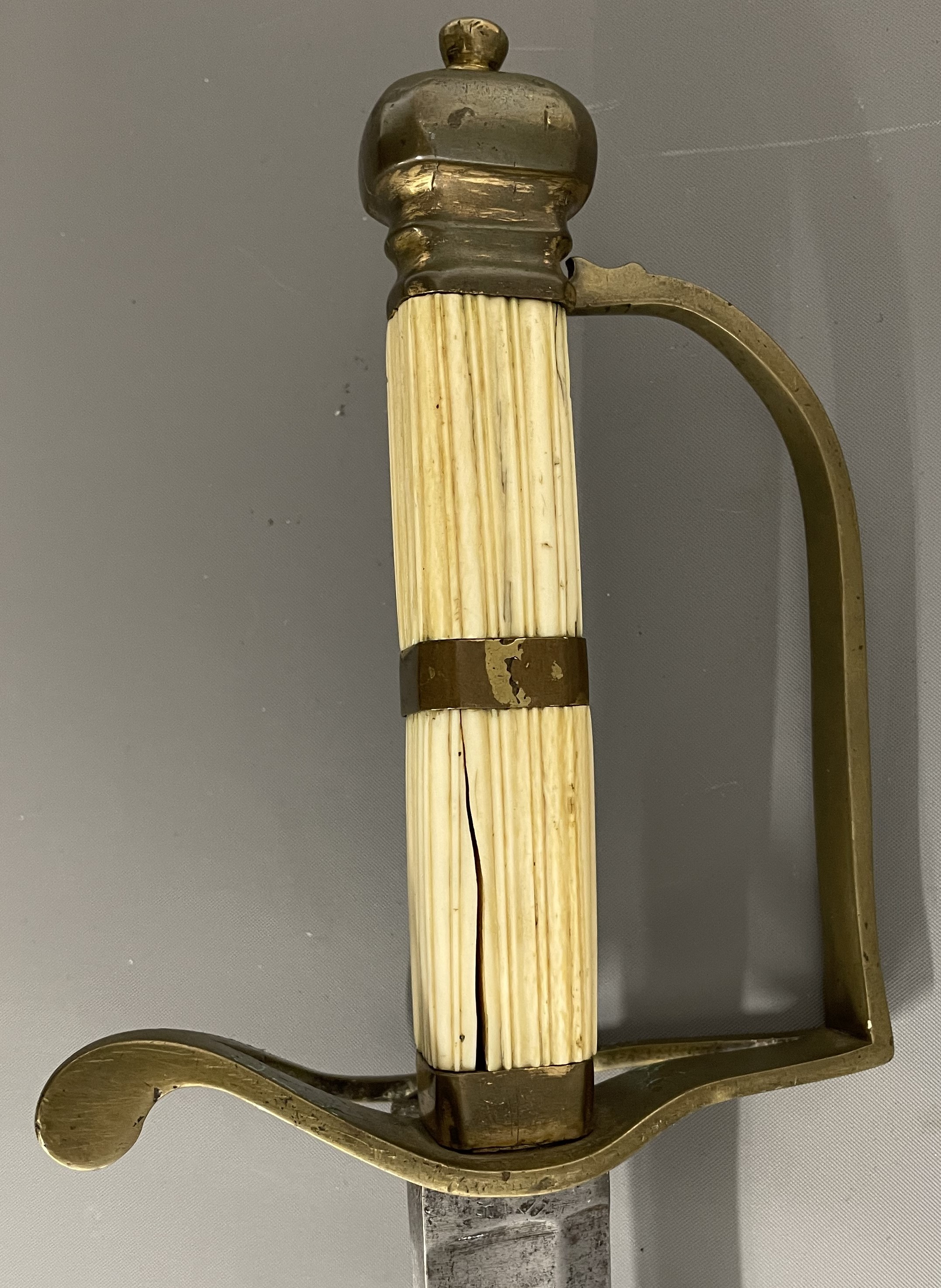 Pre-regulation/1786 pattern infantry officers sword with cigar band ...