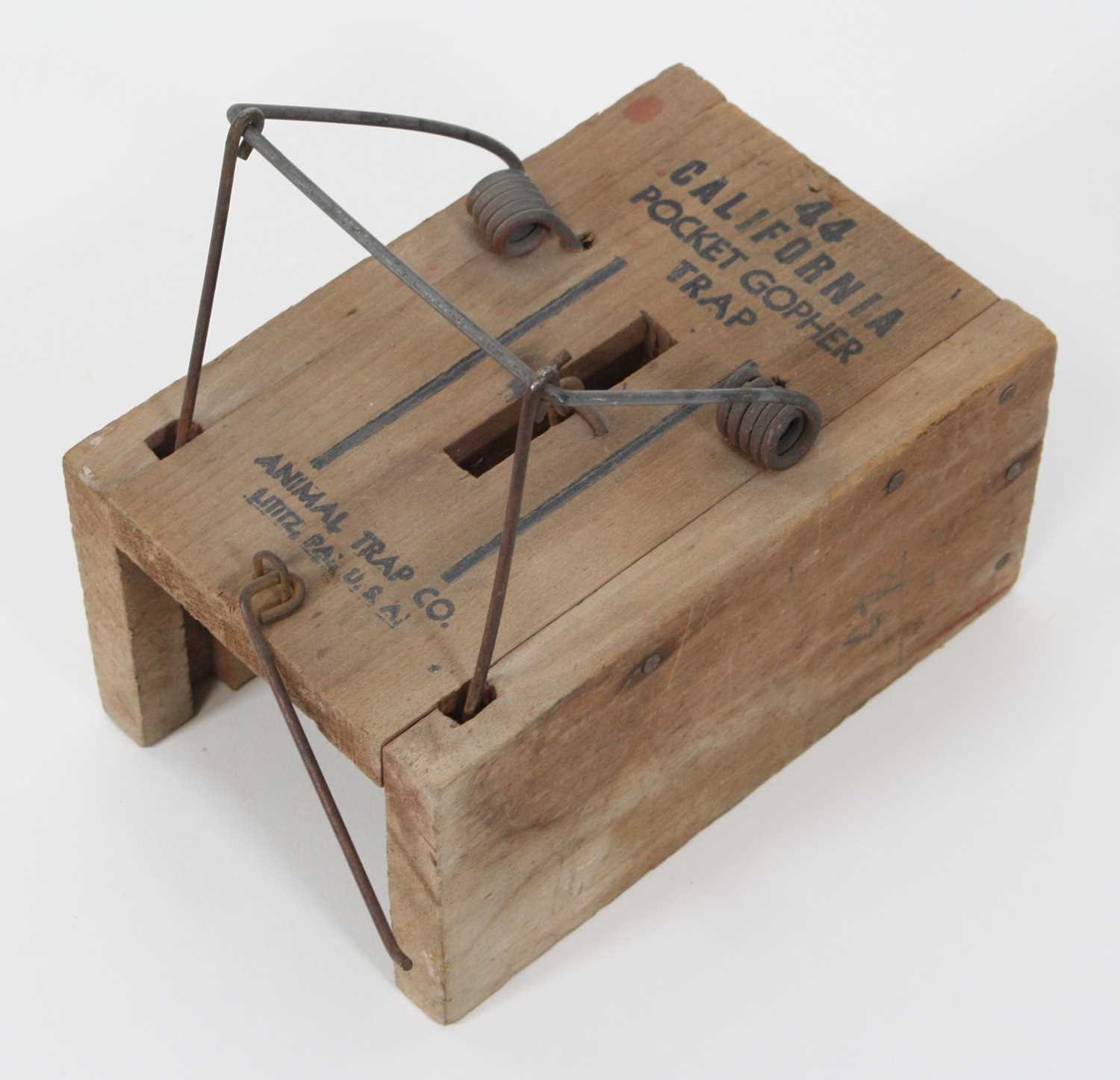 A Blake & Lamb & Co. No.3 jump trap, having 6 1/2" rounded rectangular ...