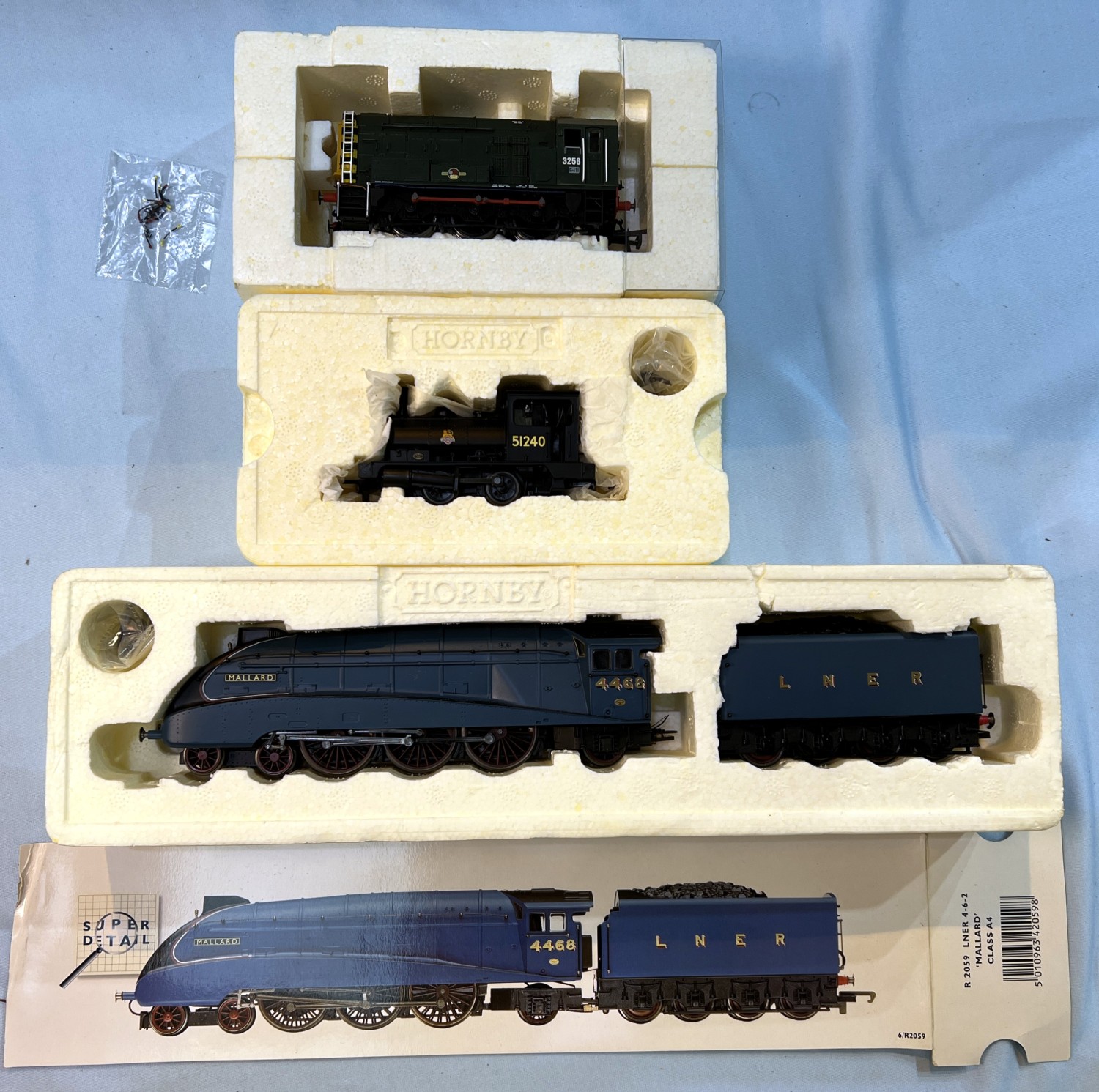 Horny Dublo gauge locomotives R2059 LNER 4-6-2, R2417 BR 060 and R3024 ...