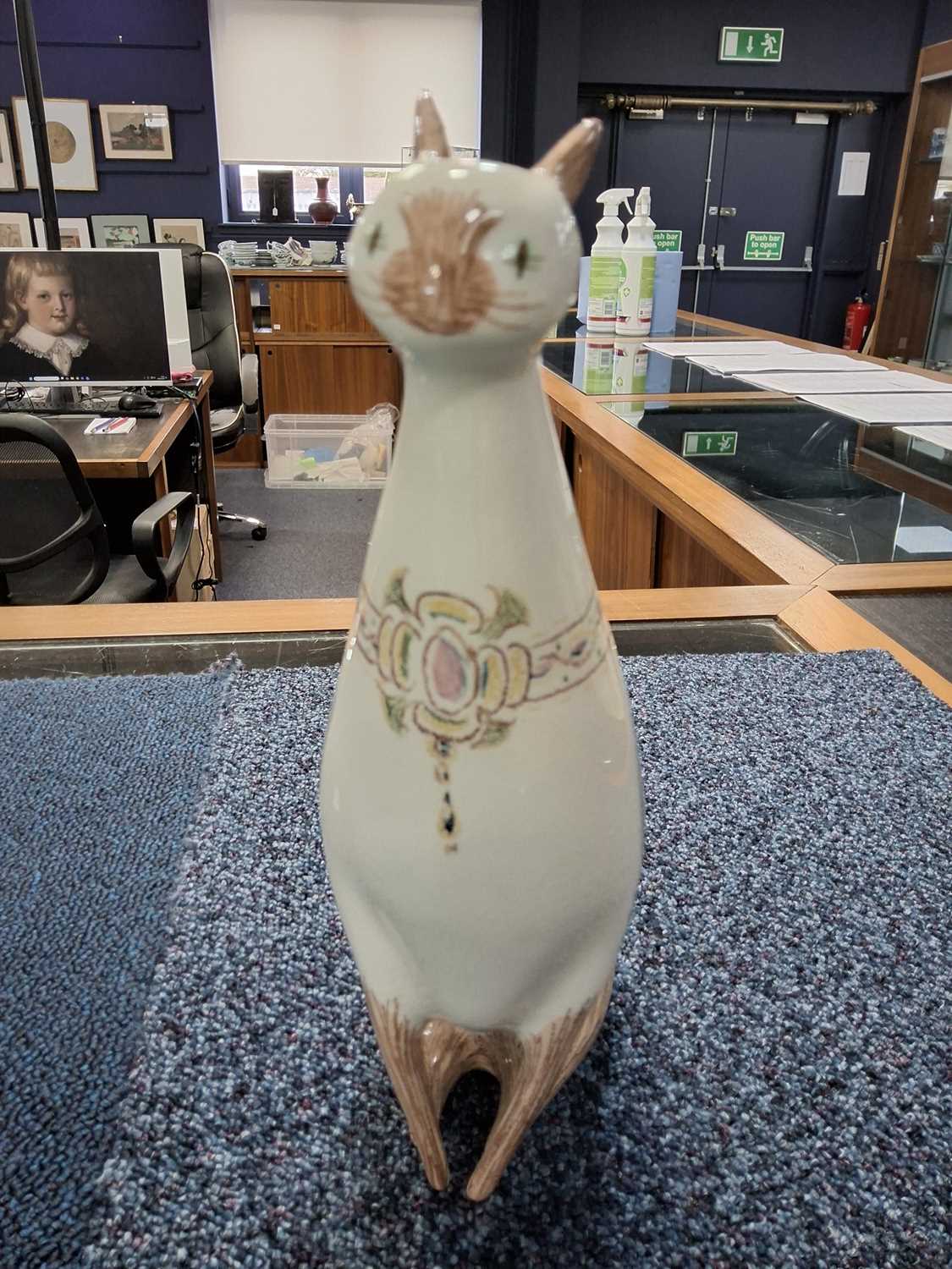 COLIN MELBOURNE FOR BESWICK, CAT FIGURE, MODEL 1412 posed seated ...