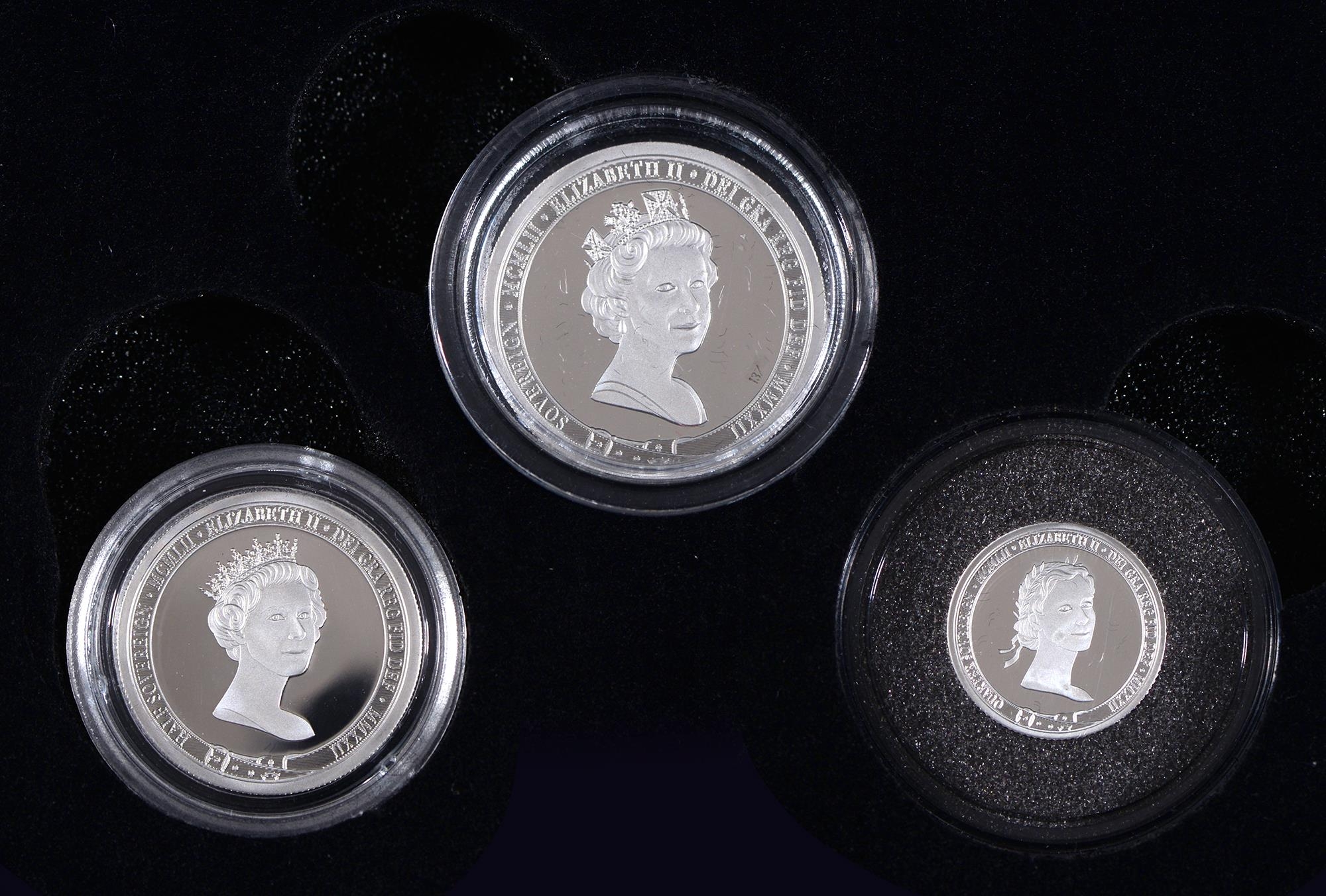 Platinum coins. Ascension Island, proof commemorative Sovereign three ...
