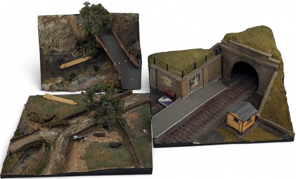 Vintage Model Shop Display Diorama, for O gauge trains, cars, boats ...