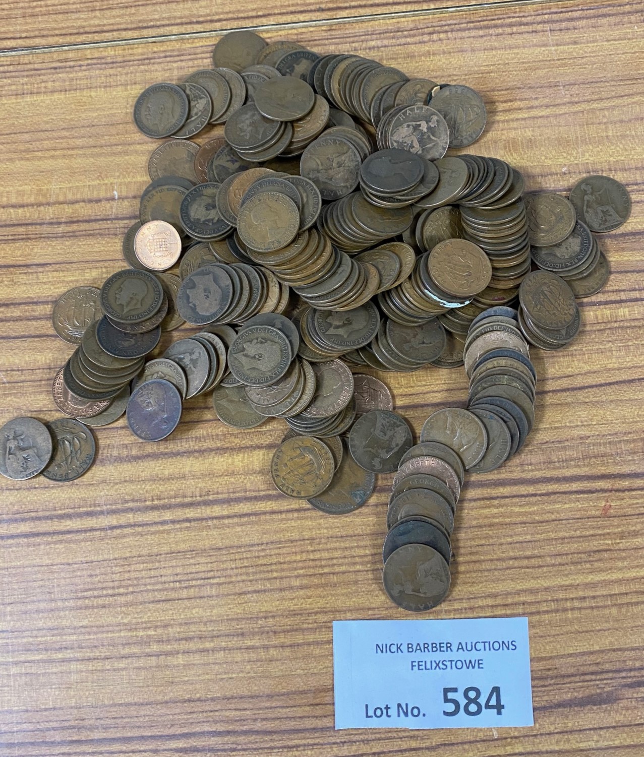 Coins : Large box of various mostly UK, some commemorative issues with ...