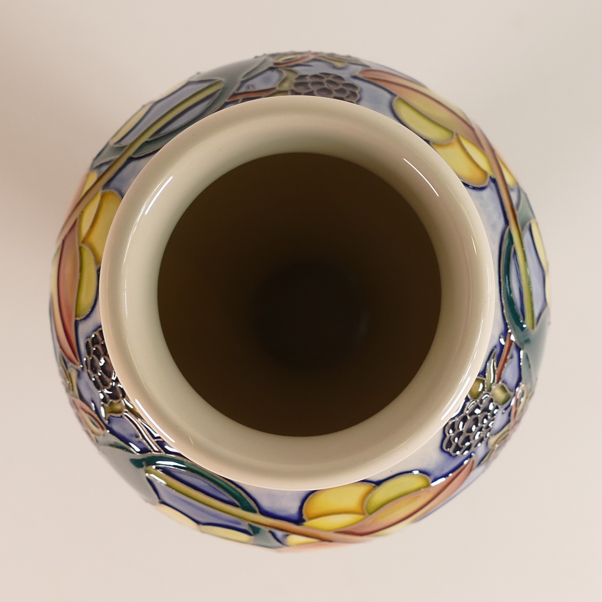 Moorcroft Queens Choice Berry vase 75/10, L/E 3/10, H. 28cm, signed by ...