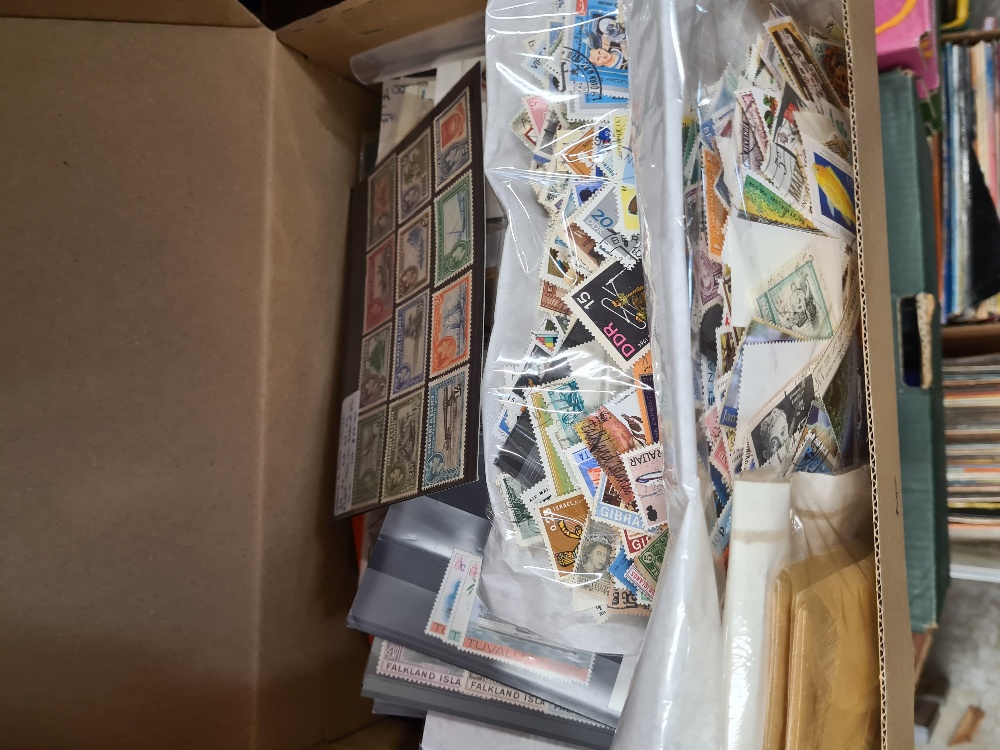 Worldwide British Commonwealth stamp ' Sorting' box