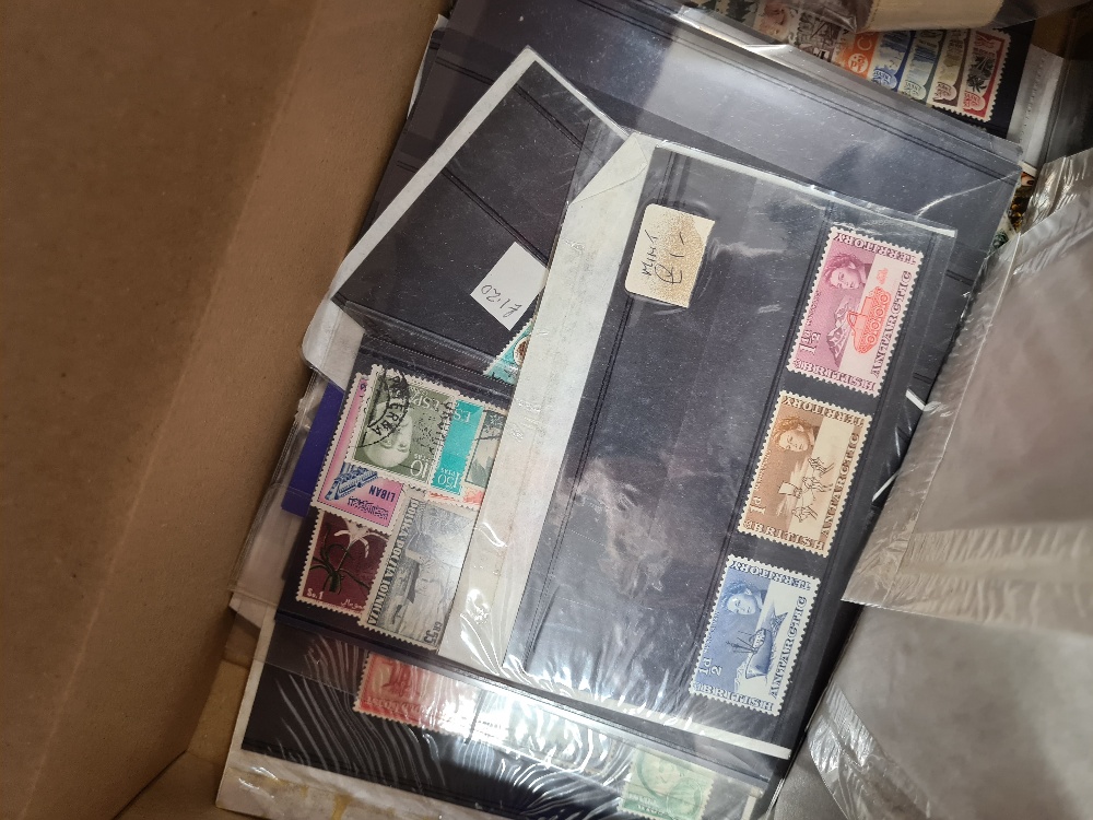 Worldwide British Commonwealth stamp ' Sorting' box