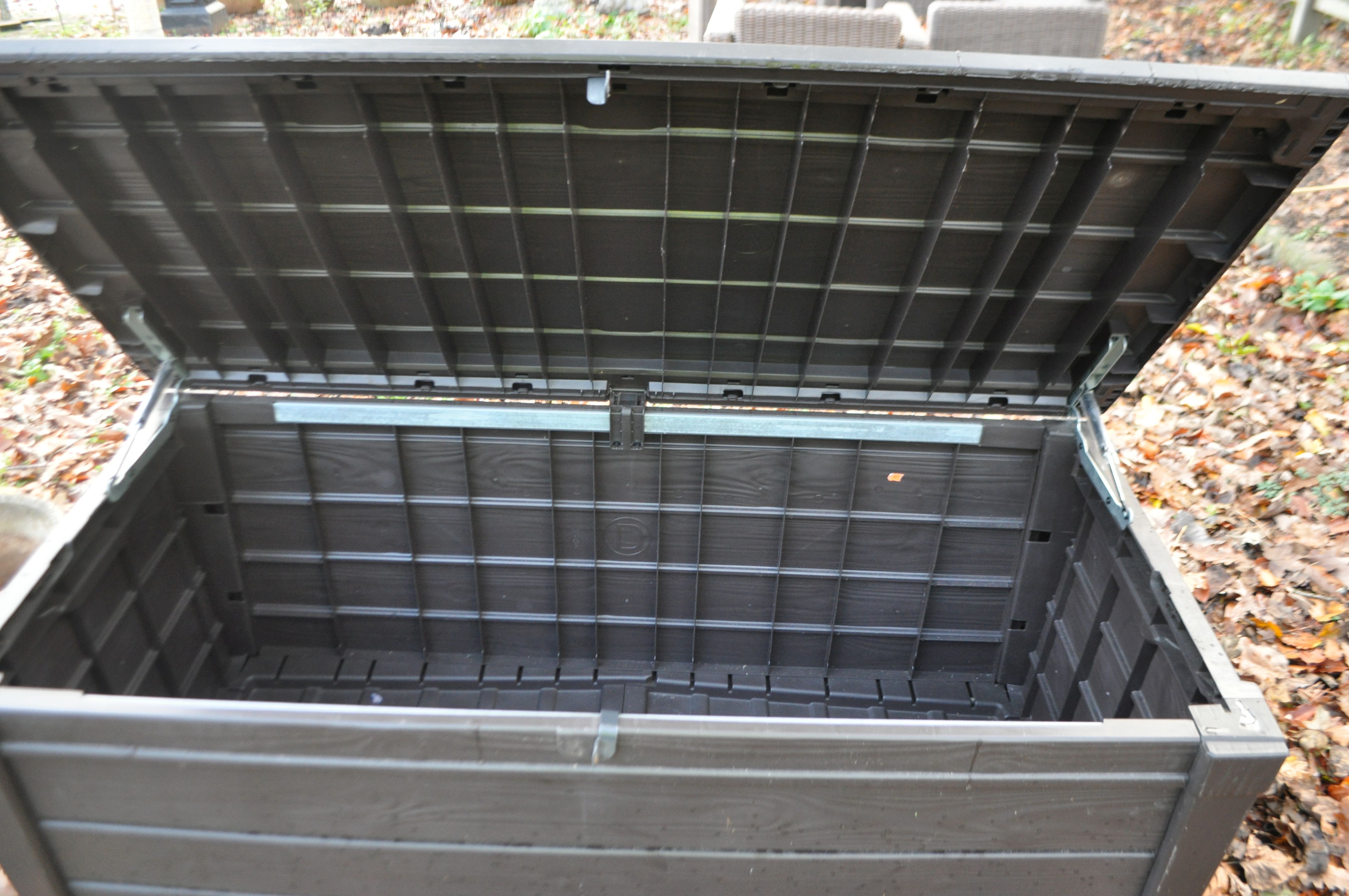 A KETER PLASTIC GARDEN STORAGE BOX, with lid width 144cm, depth 69cm ...