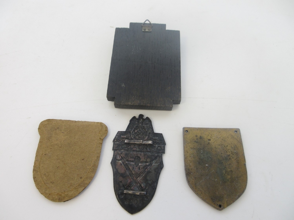 Collection of German military shields to incl, Krim 1941-42, Demjansk ...