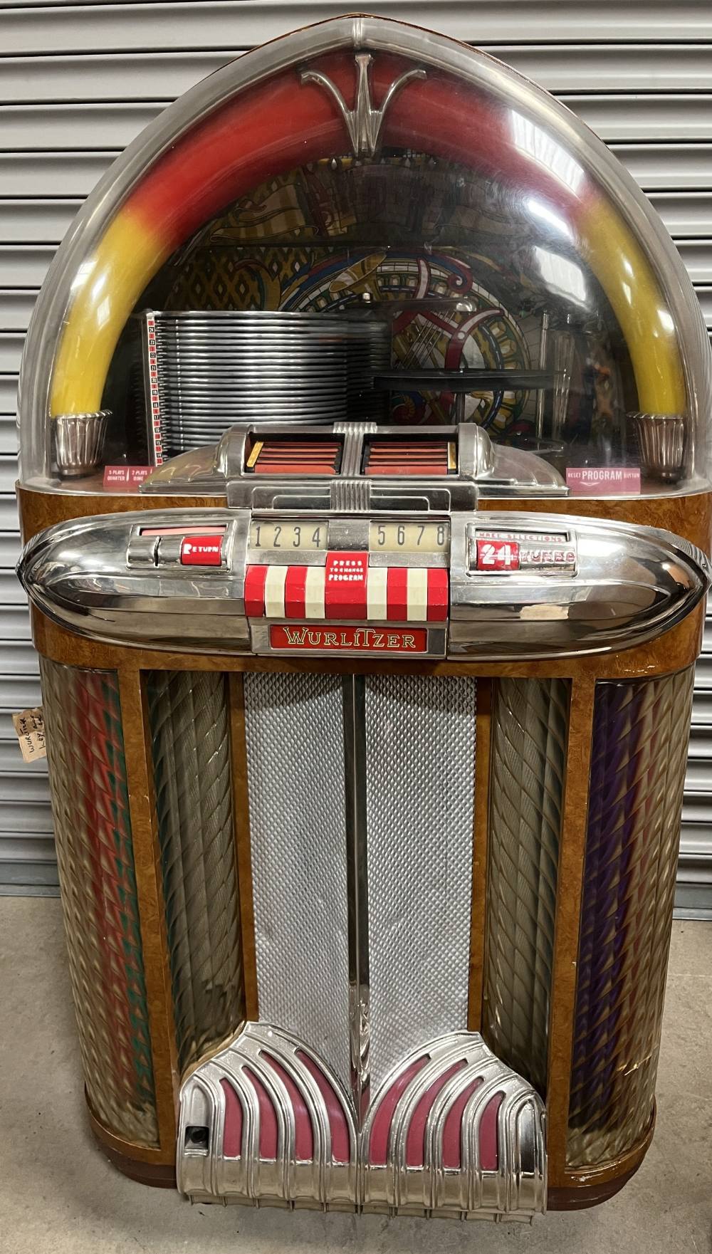 Wurlitzer model 1100 jukebox, H150cm