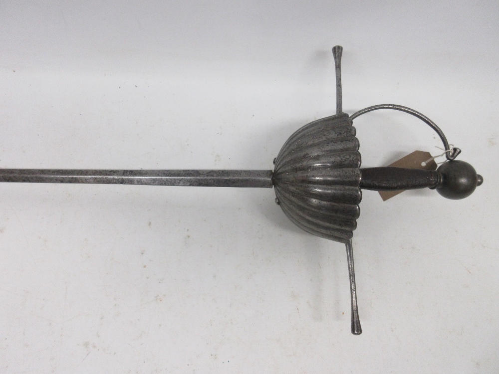 17th century English style cup-hilt rapier, 97cm double blade tapering ...