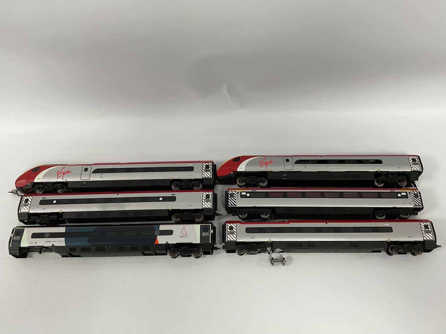 Six Hornby 00 gauge Class 390 "Pendolino" vehicles, five in Virgin ...