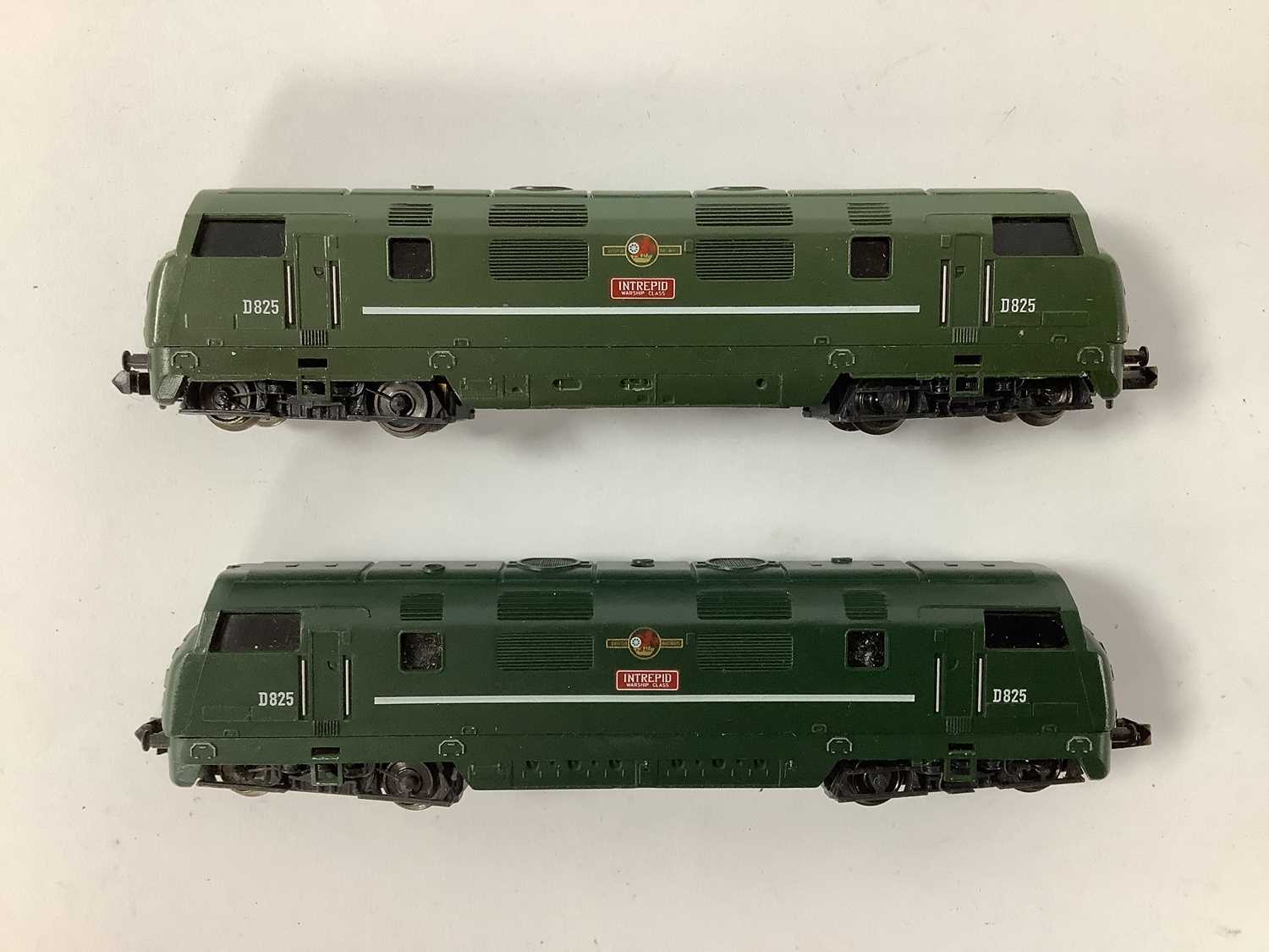 Two Trix 'N' Gauge Diesel Locomotives. Both Warship Class, R/No. D825 ...