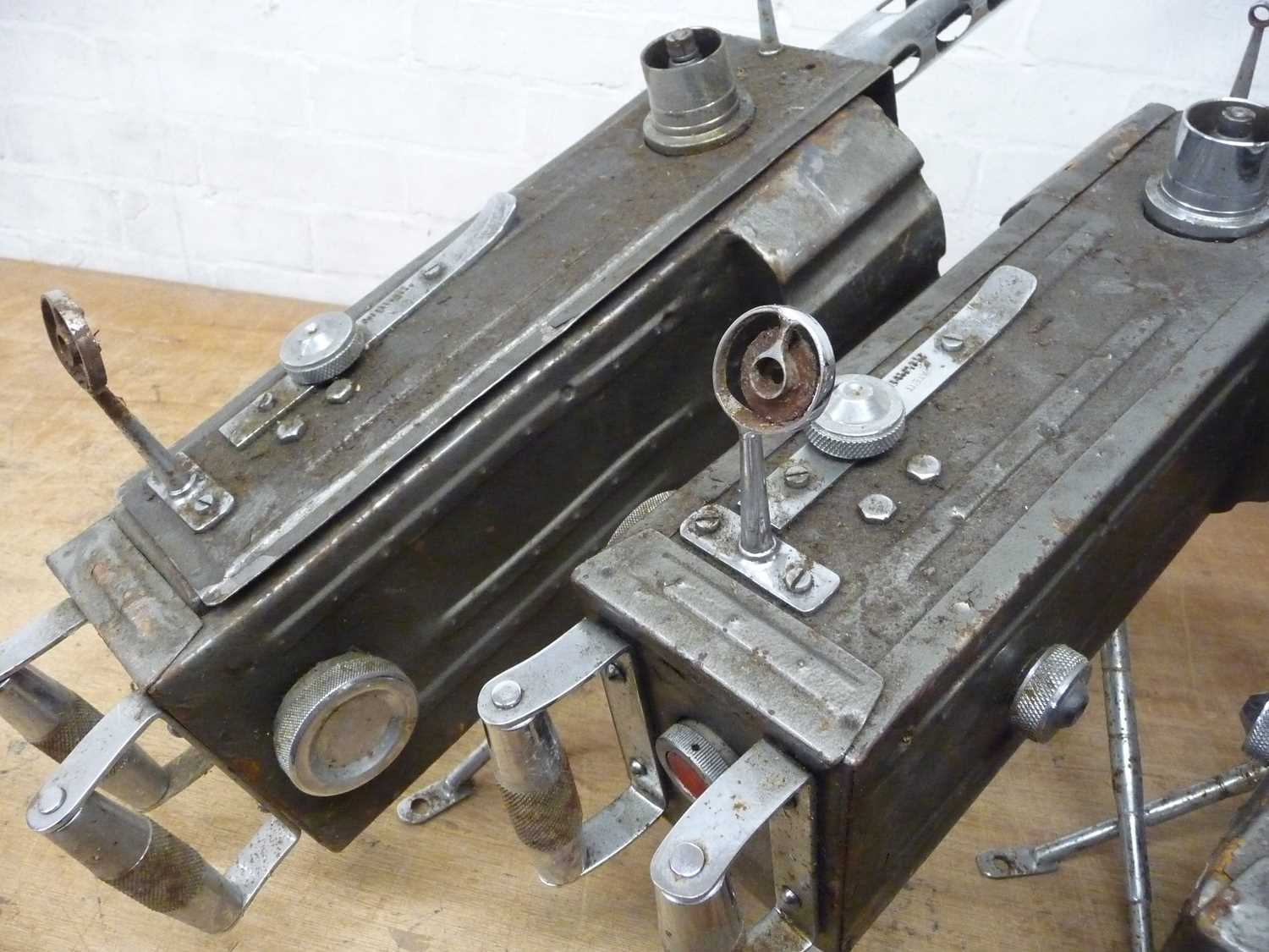 Five compressed air-powered amusements/fun fair repeating air guns ...