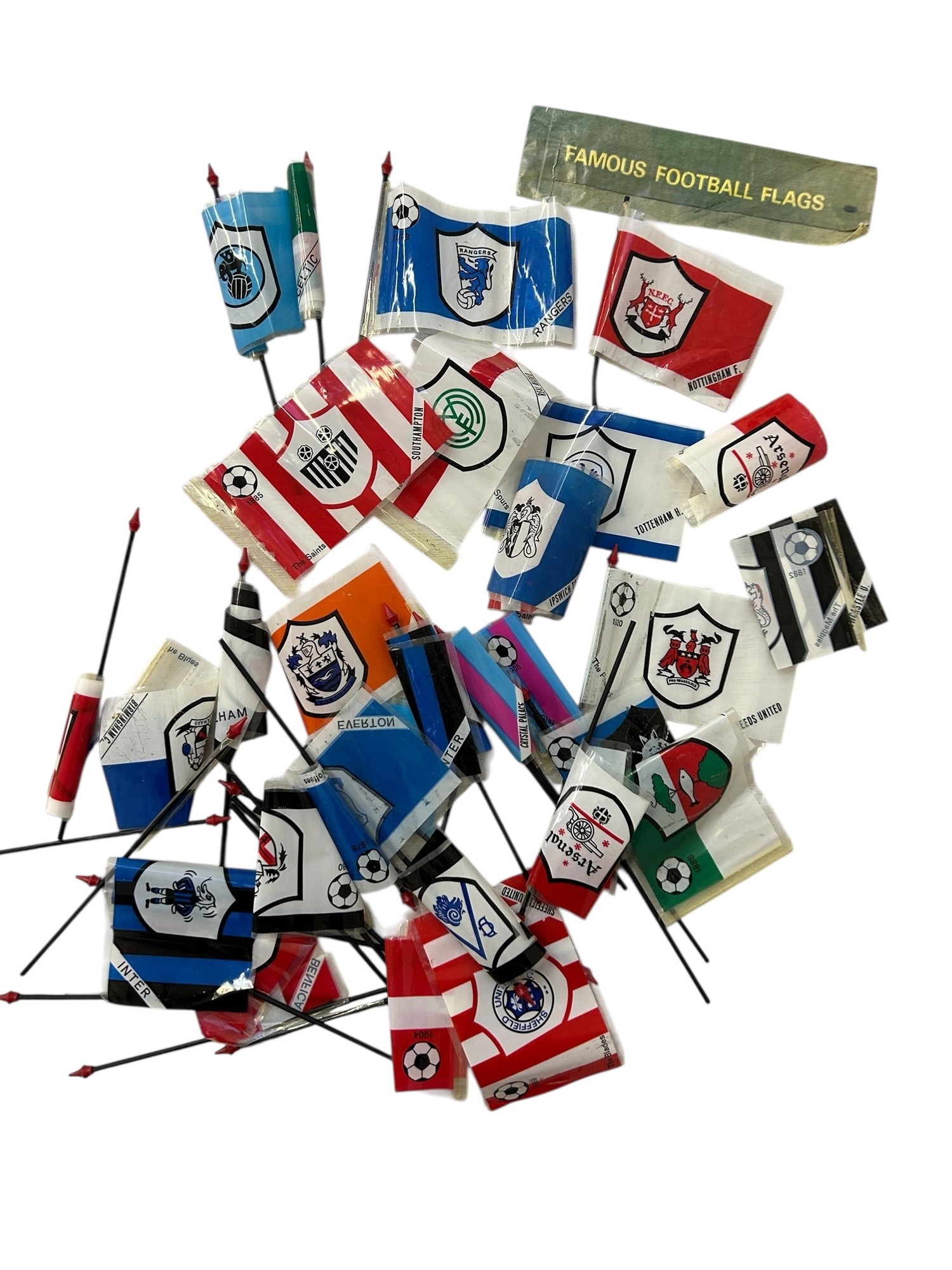1970s FAMOUS FOOTBALL FLAGS TRADE CARDS, CIRCA 20 EXAMPLES, MANY STICKS ...