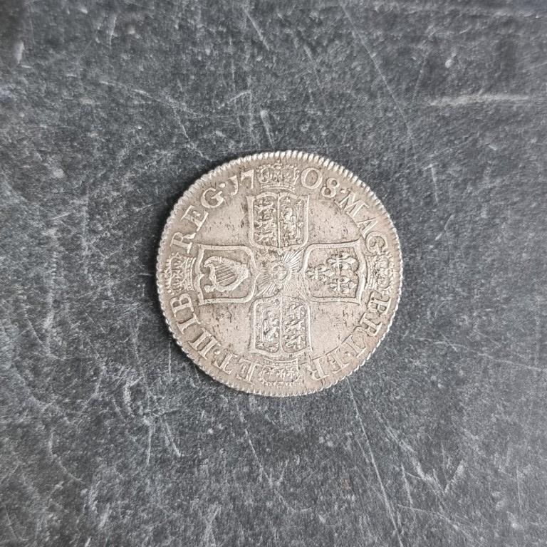 Coins: UK, an Anne 1708 silver shilling.