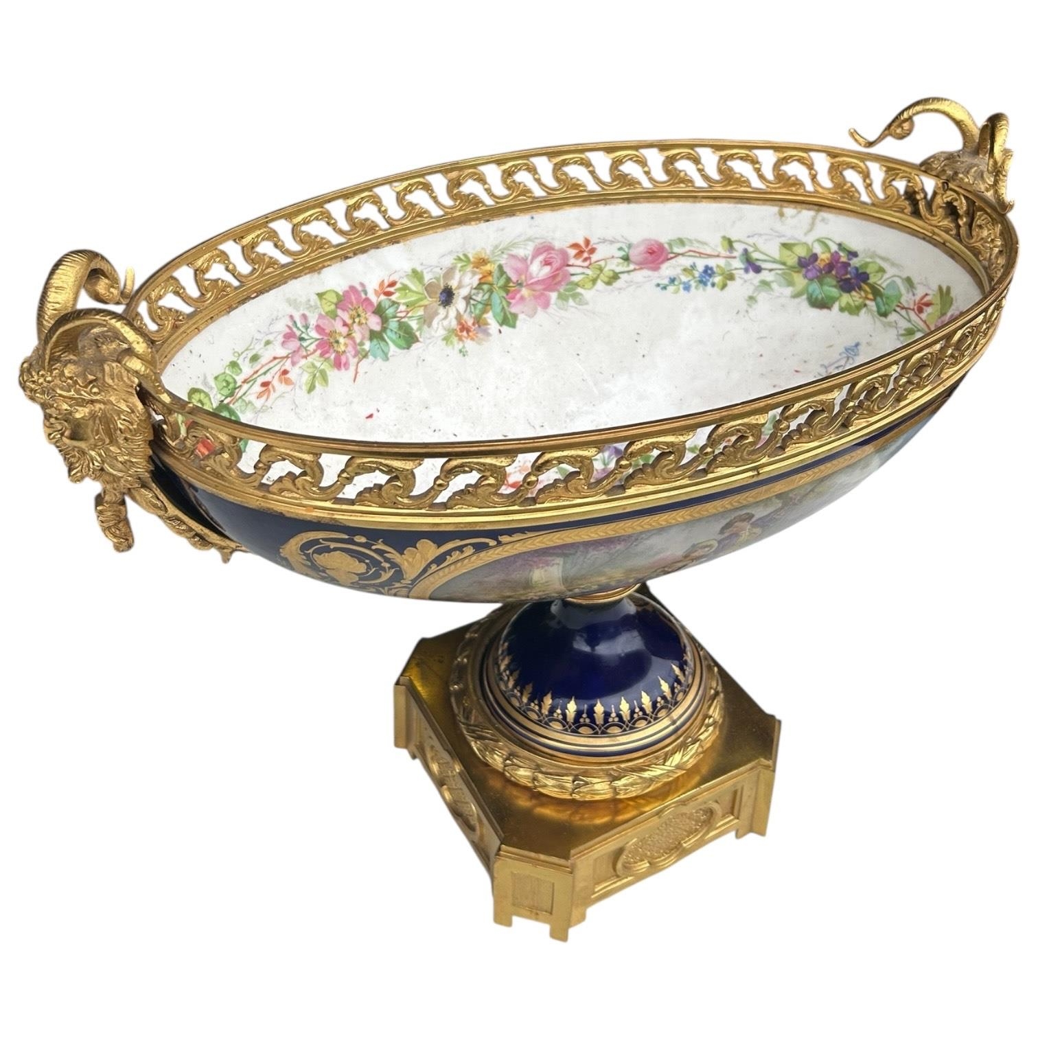 A LATE 19TH/EARLY 20TH CENTURY FRENCH GILT ORMOLU AND PORCELAIN SÈVRES ...