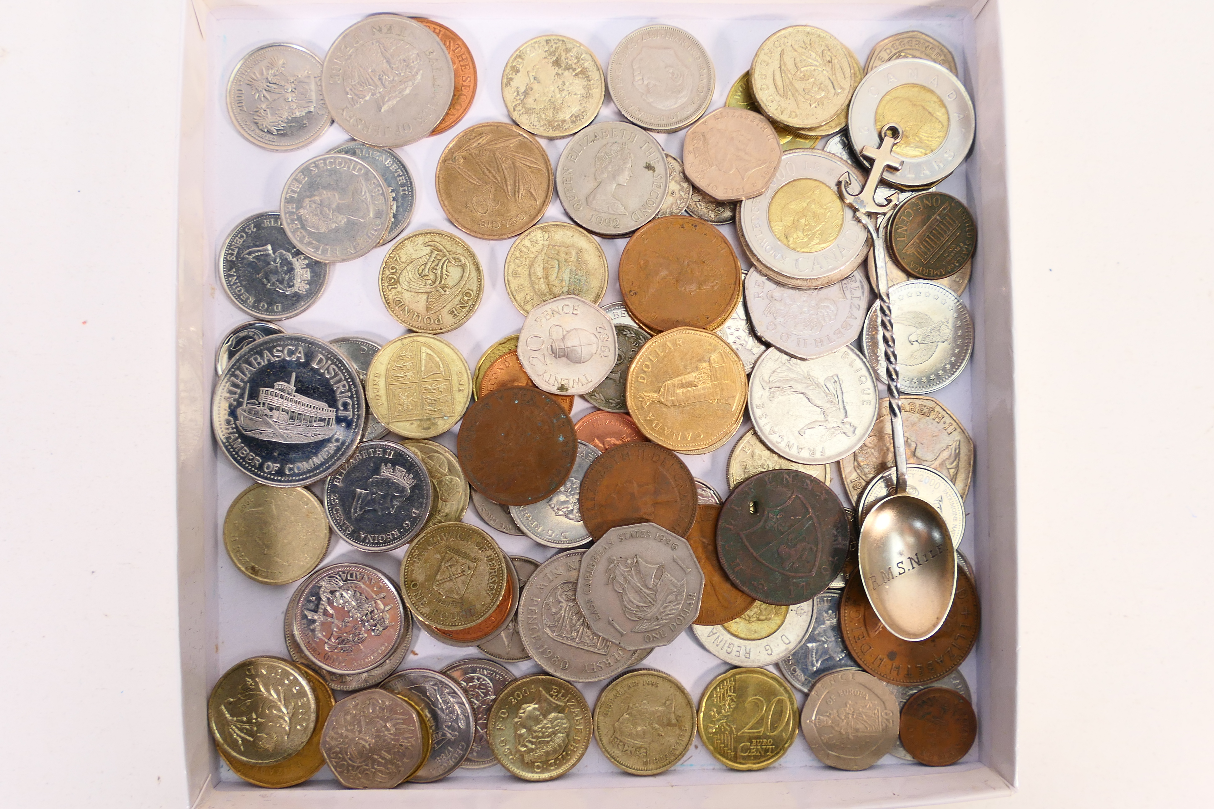 A collection of coins and tokens, UK and foreign, a small quantity of ...