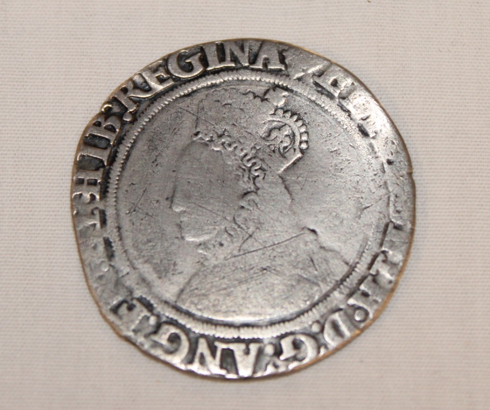 An Elizabeth I silver hammered shilling, mint mark cross