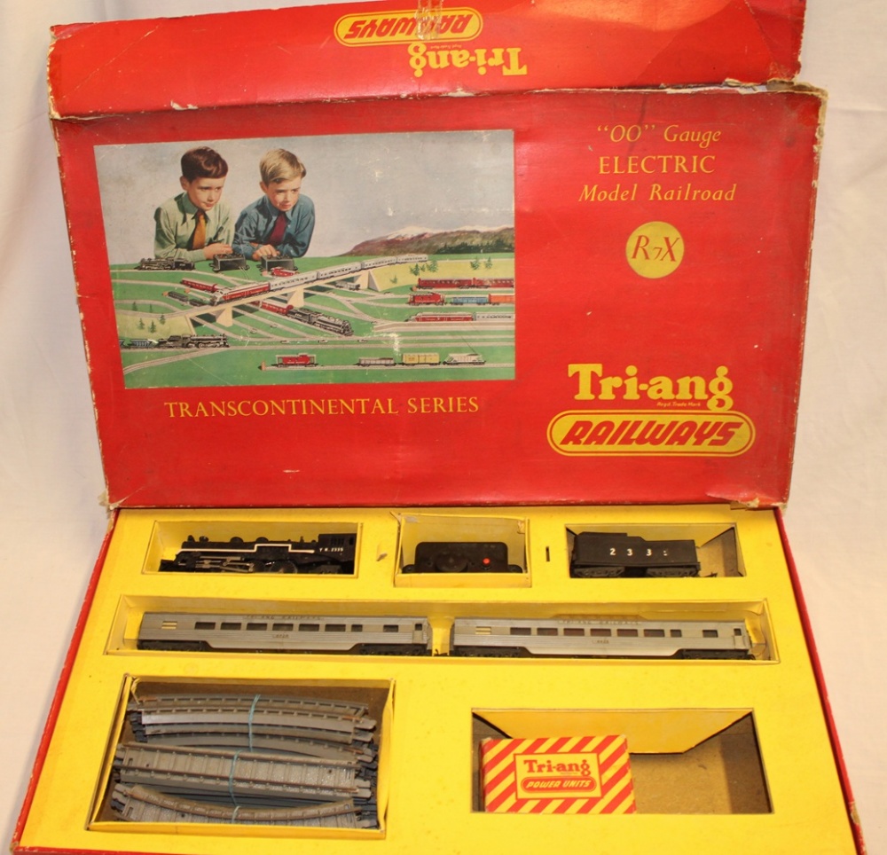 A Tri-ang R7X model train set in original box