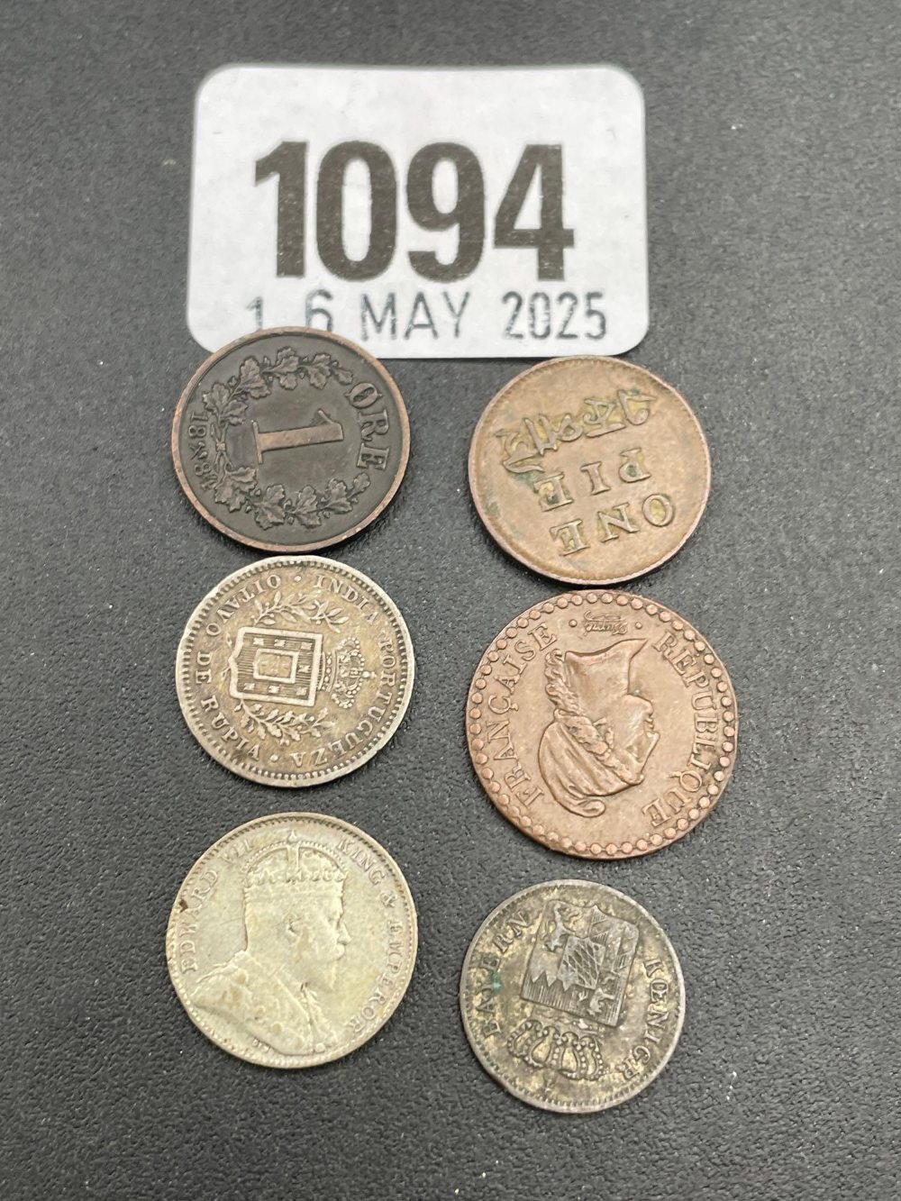 Small foreign coins (6)