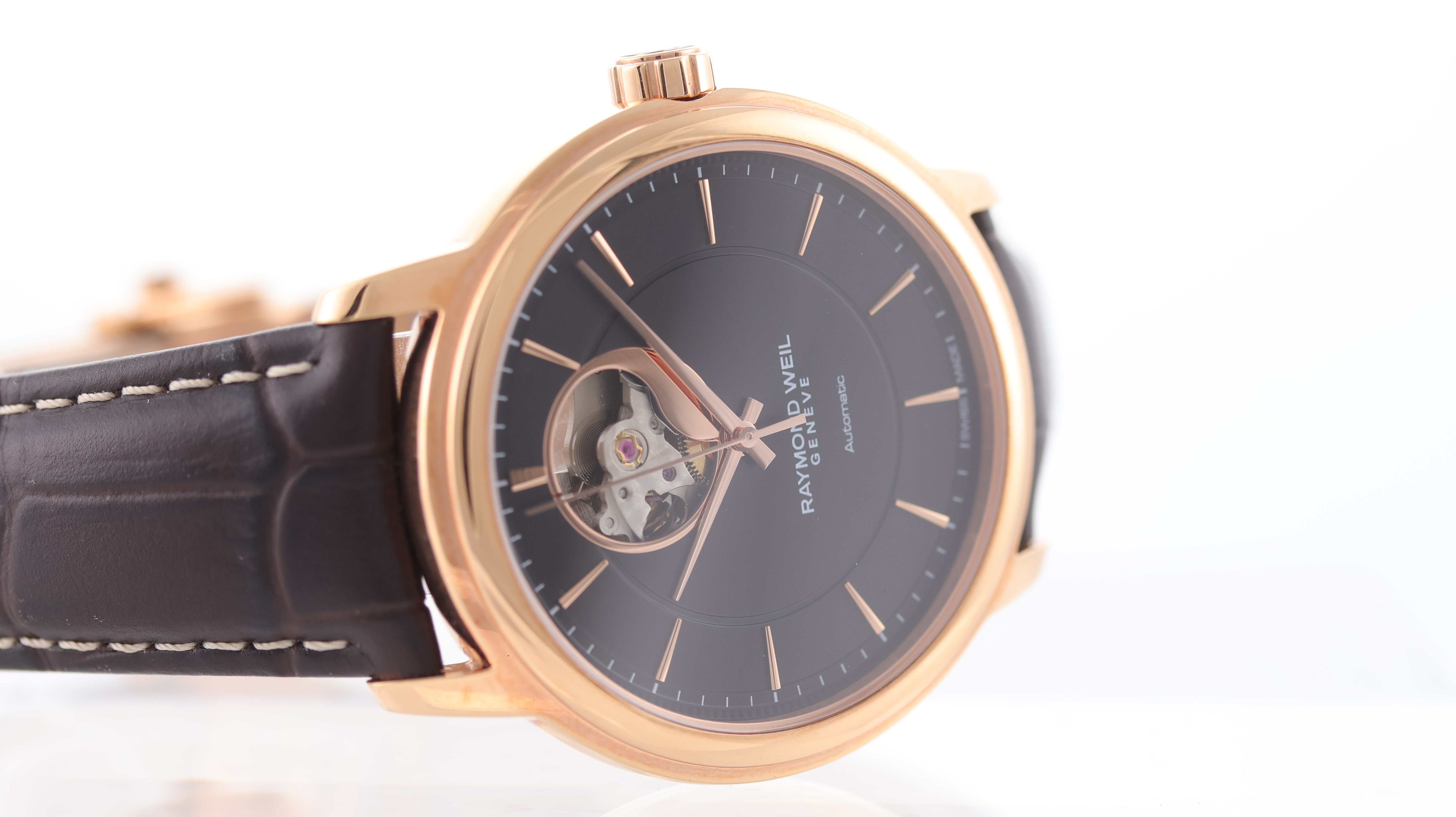 Brand: Raymond Weil Model Name: Maestro Reference: 2227 Movement ...