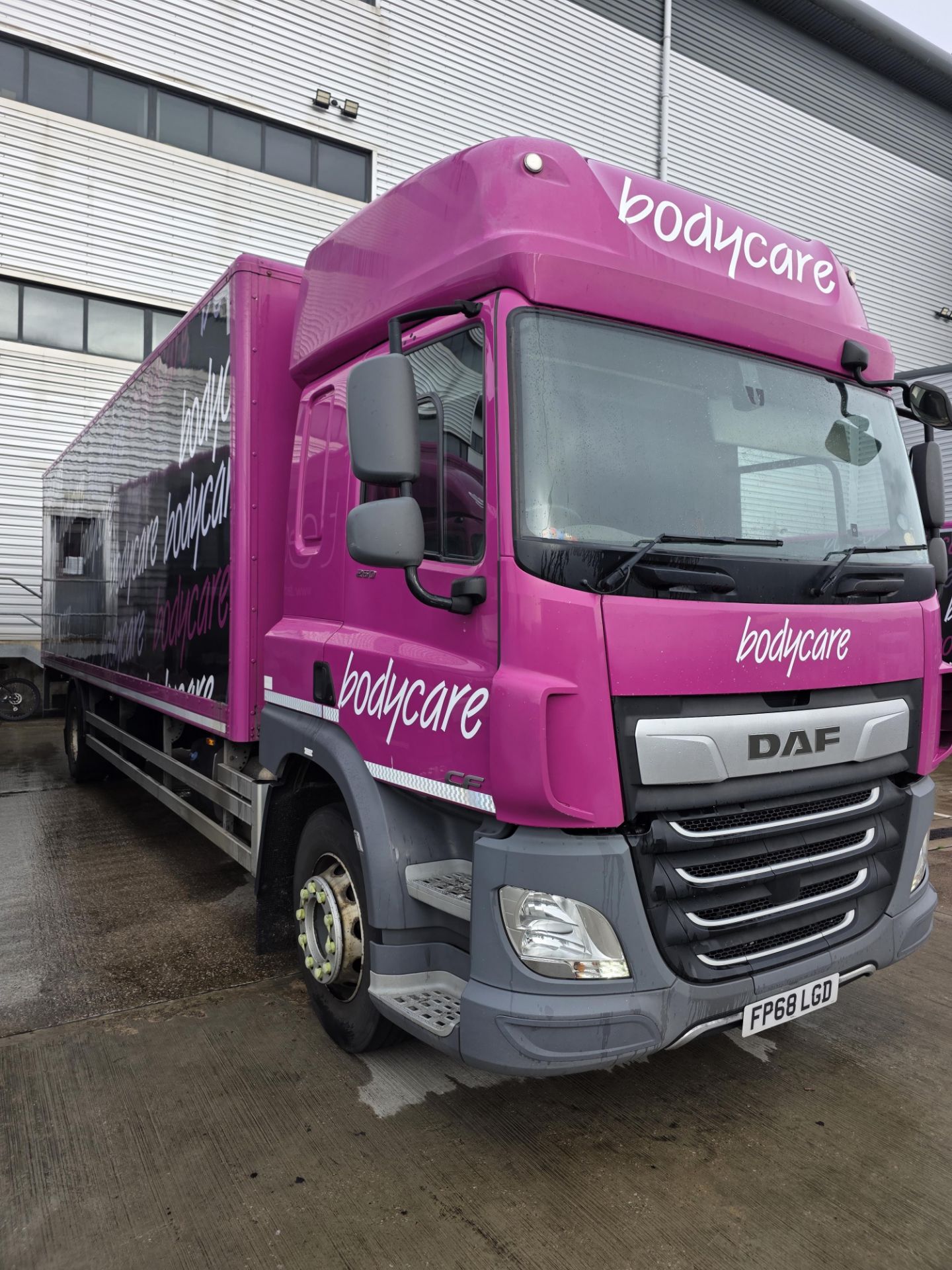 DAF CF 260 FA 18 Tonne Lorry – FP68 LGD Date Registered: 18/01/2019 MOT ...