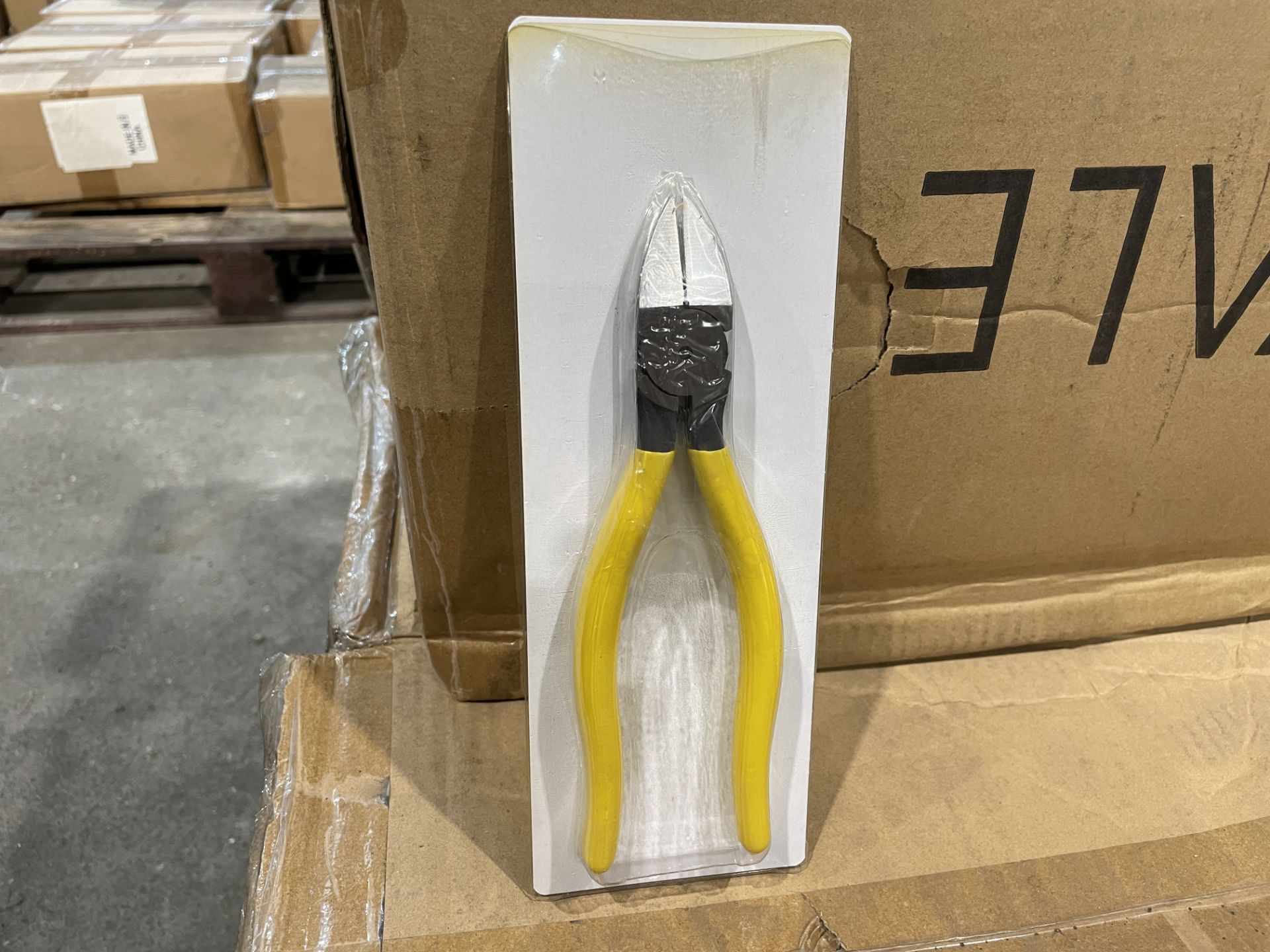 50 X BRAND NEW BUILT INDUSTRIAL 8 INCH CR-V WIRE FLUSH CUTTERS (LOC: 19 ...