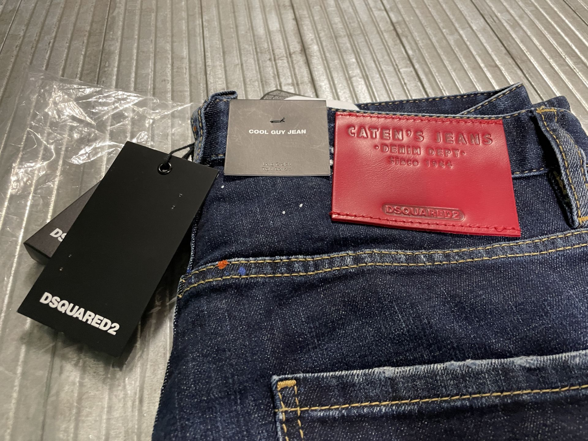 BRAND NEW PAIR OF DSQUARED COOL GUYS PAINT SPLATTERED JEANS SIZE 46 RRP ...