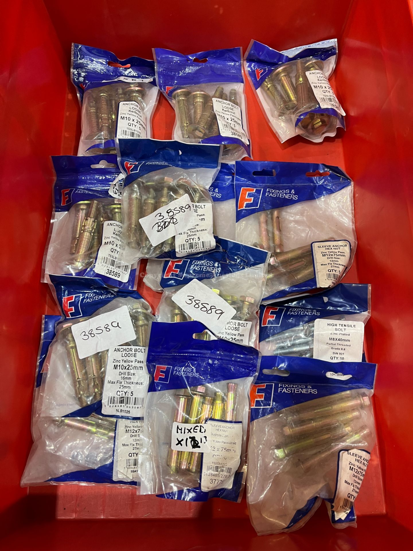 13x BRAND NEW PACKS OF 5 ASSORTED ANCHOR BOLTS IN VARIOUS SIZES. (LOC ...
