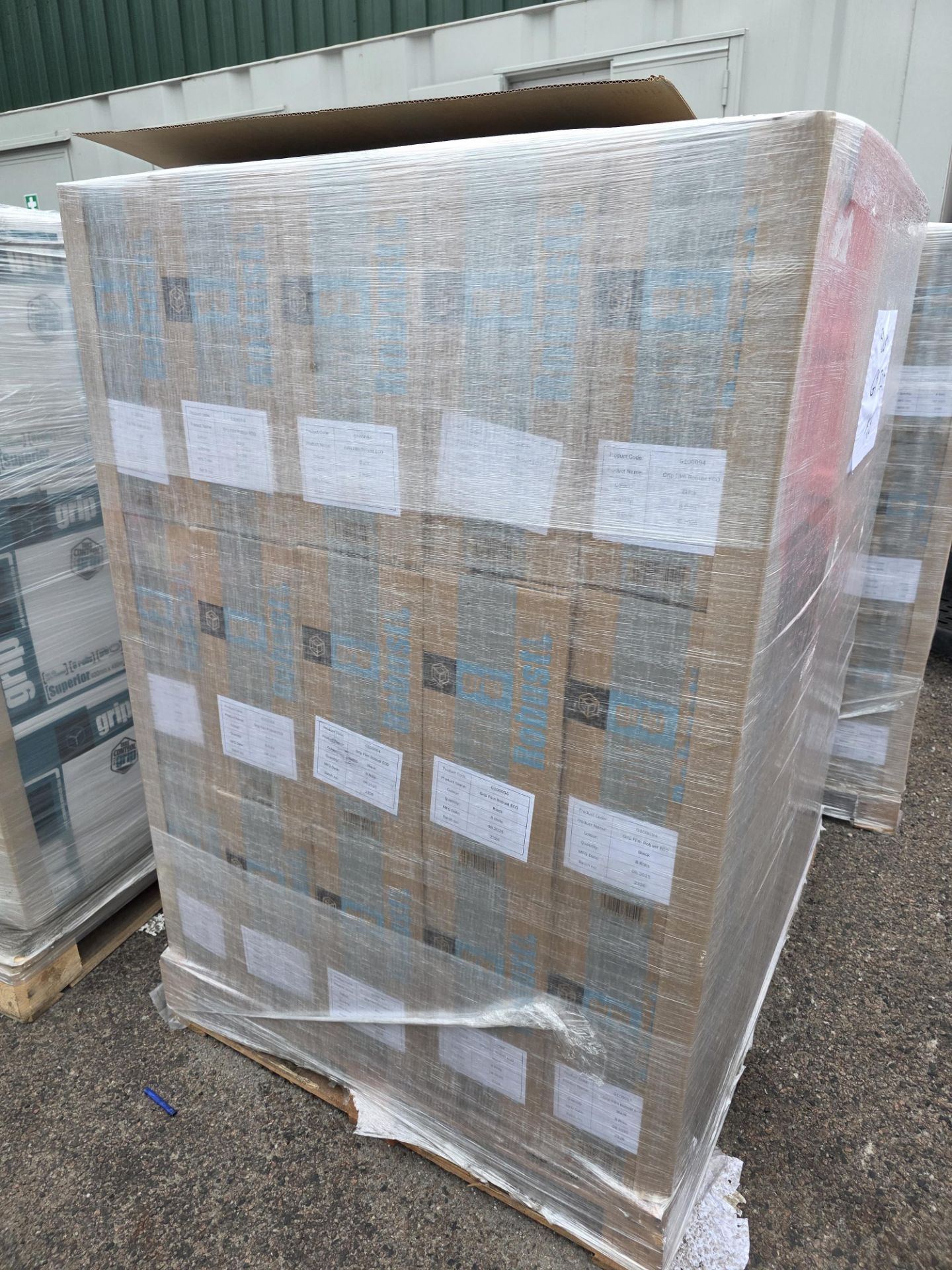 PALLET TO CONTAIN 360 x HIGH QUALITY ROLLS OF GRIP SYSTEMS BLACK PALLET ...