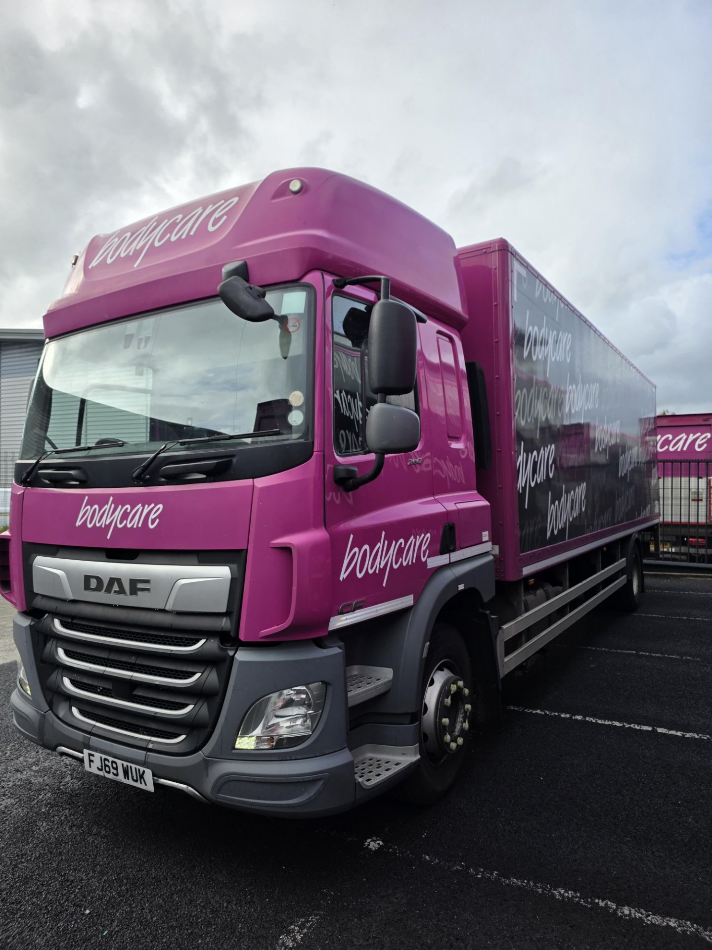 DAF CF 260 FA 18 Tonne Lorry – FJ69 WUK Date Registered: 22/10/2019 MOT ...
