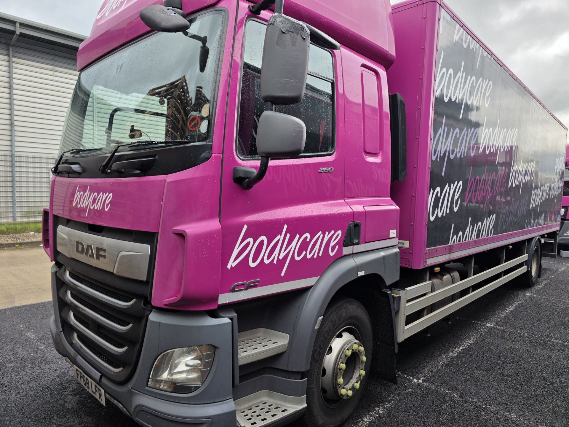DAF CF 260 FA 18 Tonne Lorry – FP68 LFR Date Registered: 24/01/2019 MOT ...