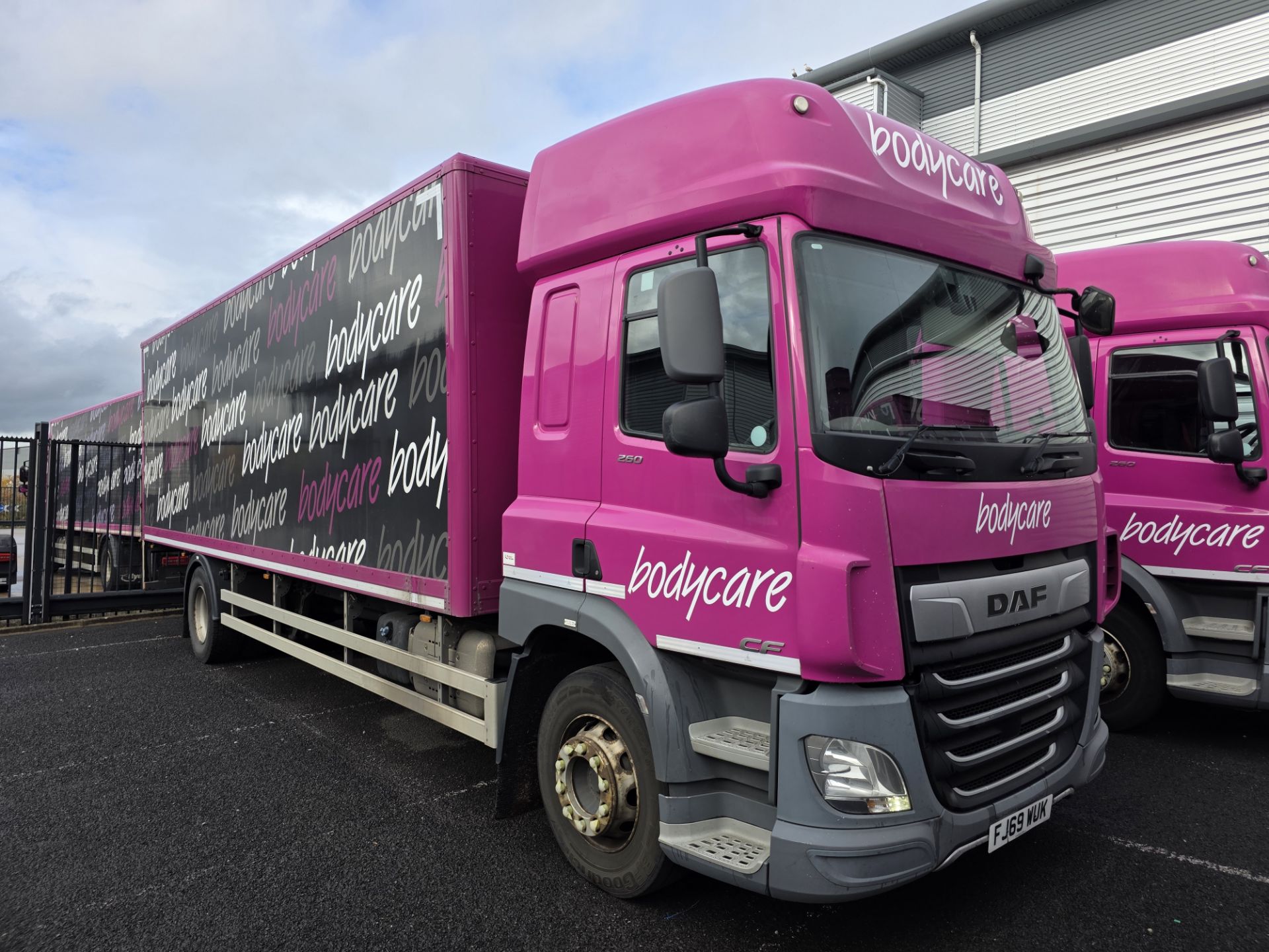 DAF CF 260 FA 18 Tonne Lorry – FJ69 WUK Date Registered: 22/10/2019 MOT ...