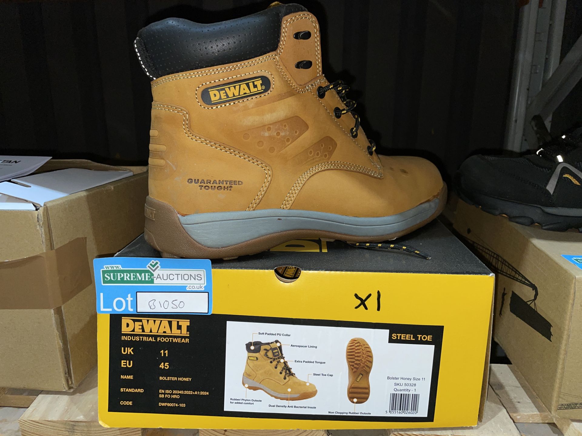 1 XBRAND NEW PAIR DEWALT STEEL TOE SAFETY BOOTS, BOLSTER HONEY, SIZE ...