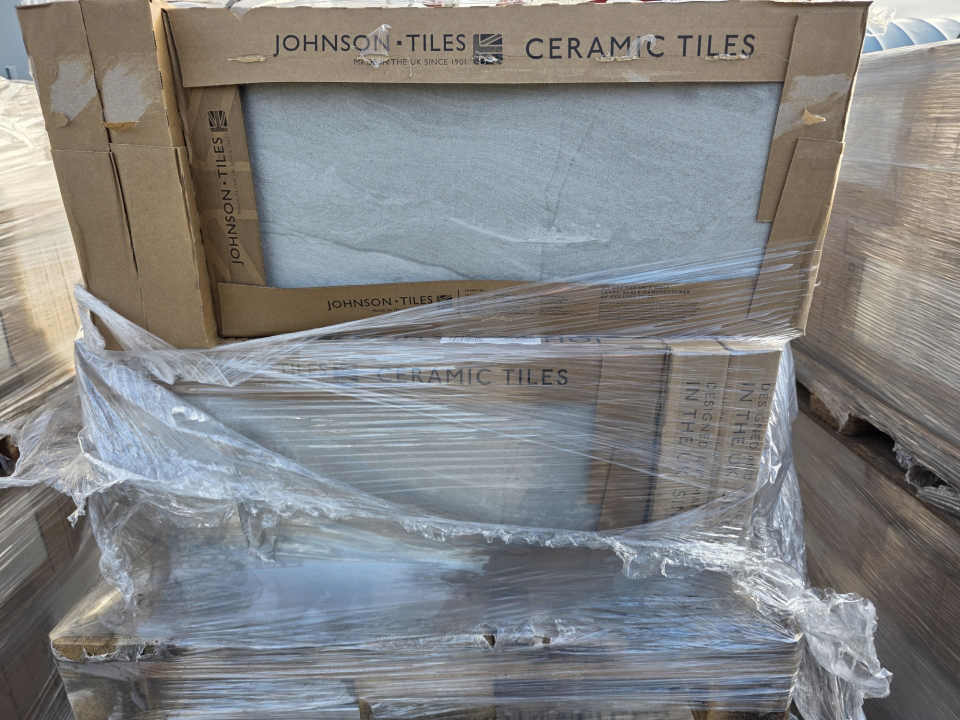 PALLET TO CONTAIN 40 X NEW PACKS OF JOHNSON TILES CERAMIC600x300MM ...