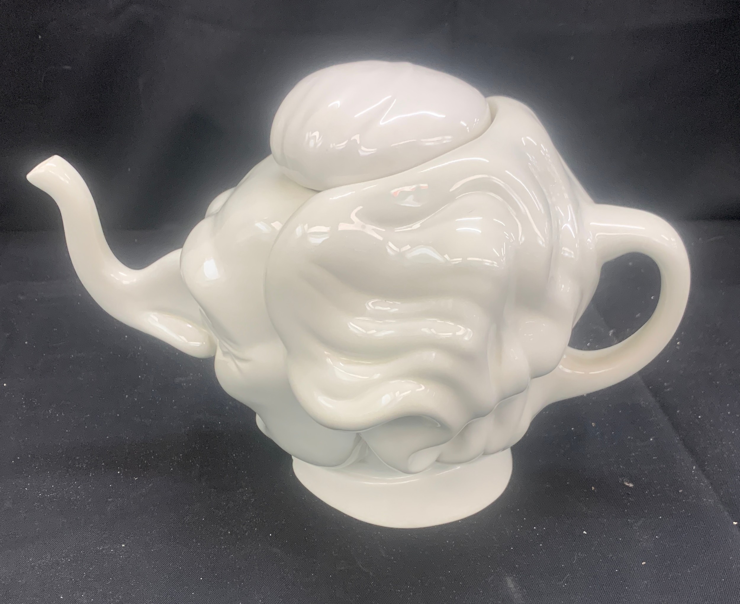 Vintage 1980s Margaret Thatcher tea pot - the "spitting image" puppet ...