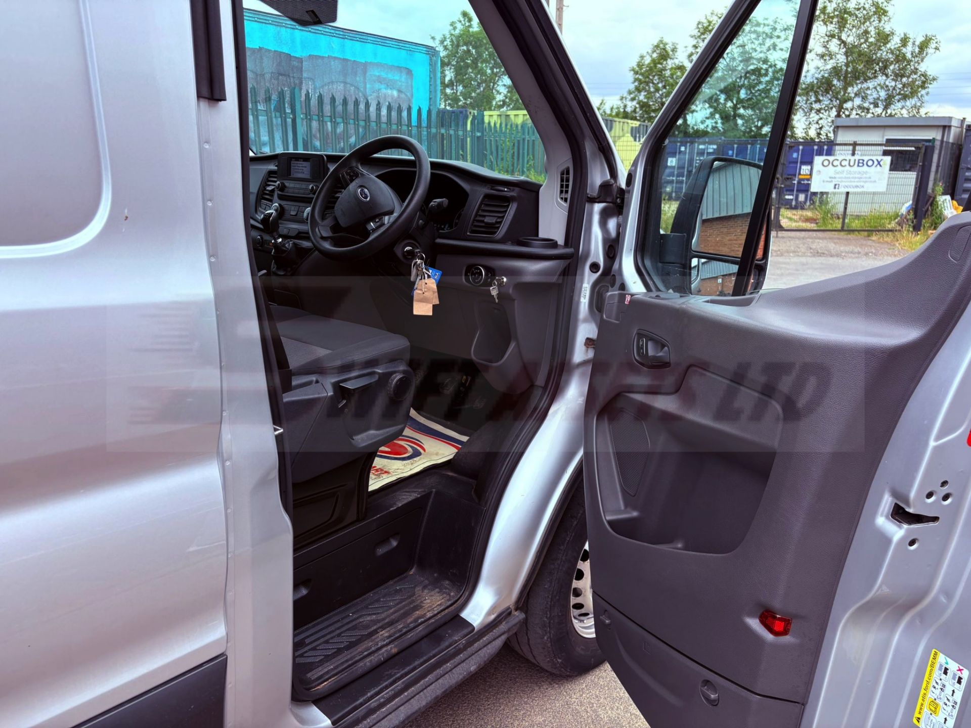FORD TRANSIT 130 T350 MEDIUM WHEEL BASE HI-ROOF (2020-EURO 6) 2.0 TDCI ...