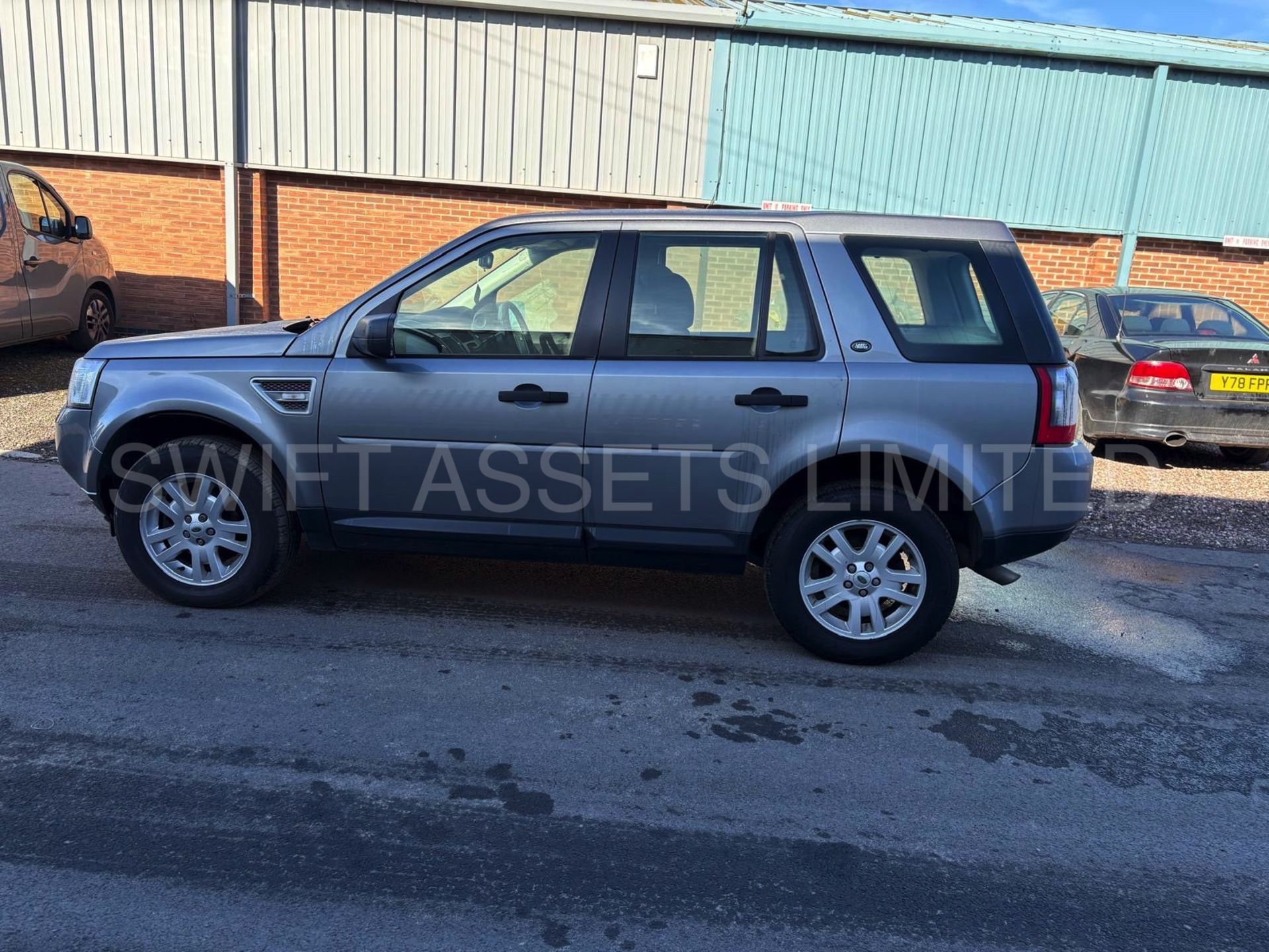 LAND ROVER FREELANDER 2.2TD4 AUTO S/S "S EDITION" - 2013 MODEL - AIR ...