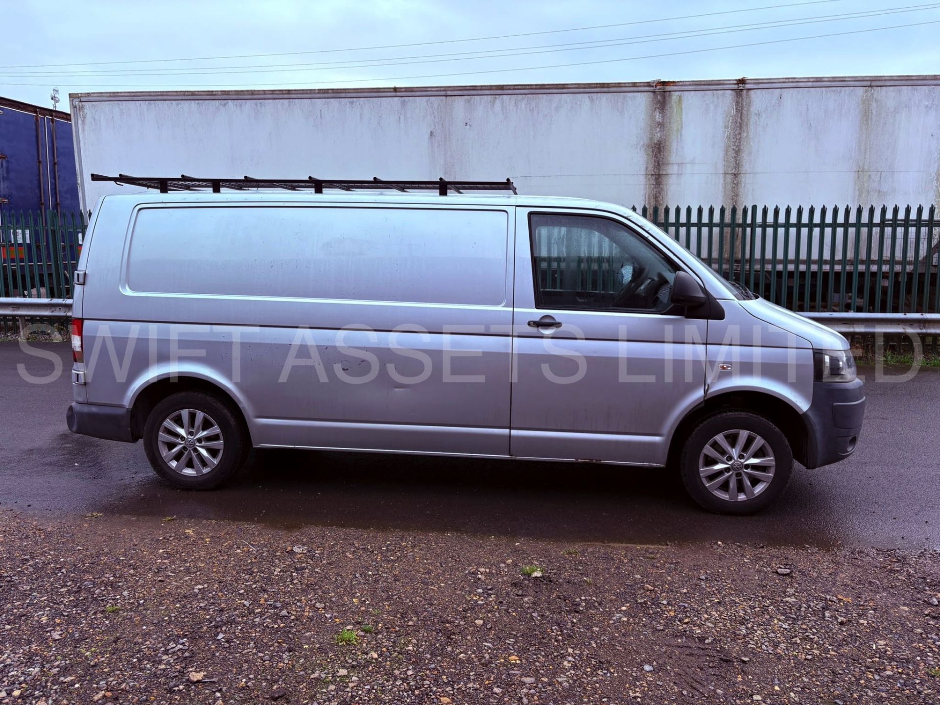 VOLKSWAGEN TRANSPORTER T30 2.0TDI *LONG WHEEL BASE* - 10 REG. - ROOF ...