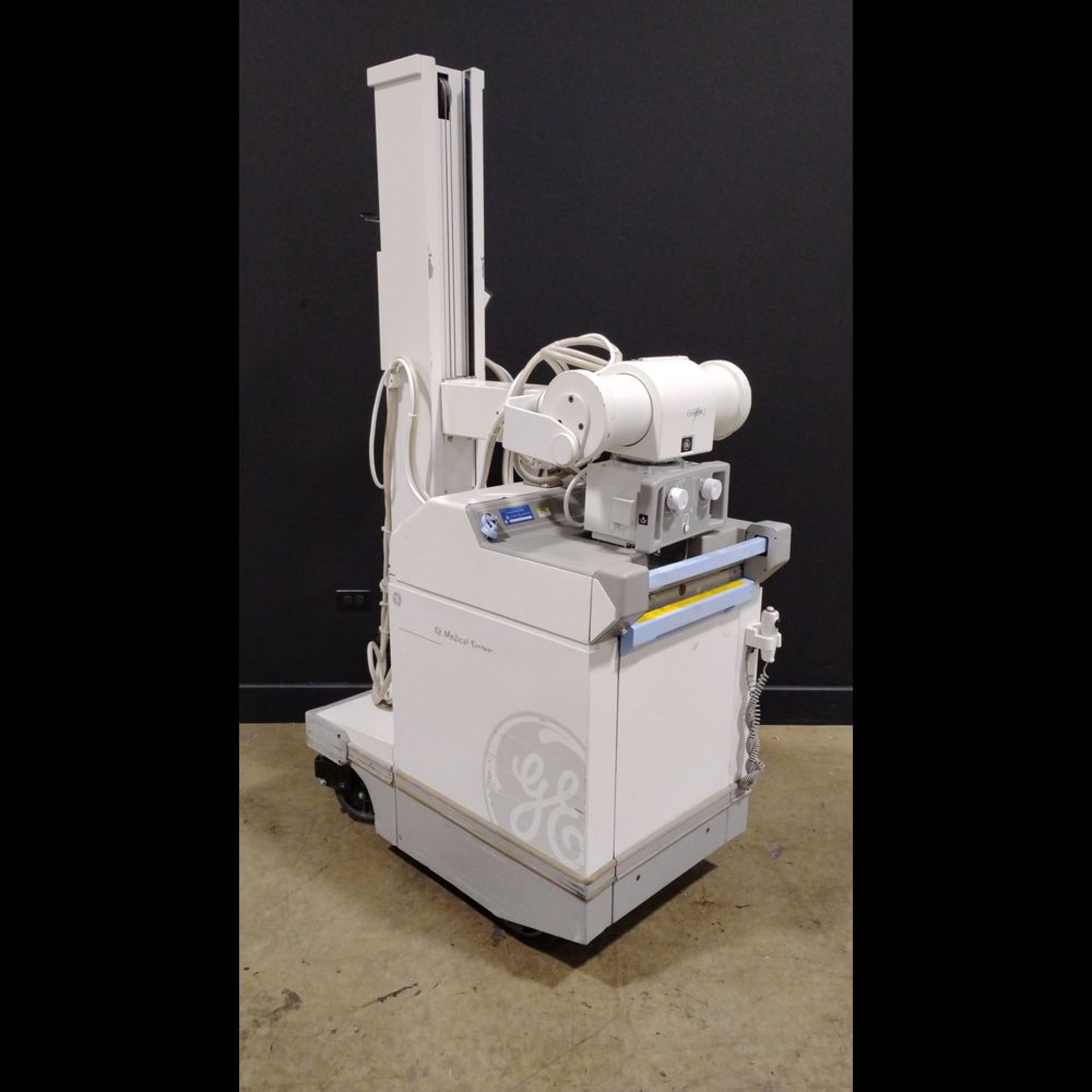 GE AMX 4+ MOBILE X-RAY SYSTEM (QTY 1)