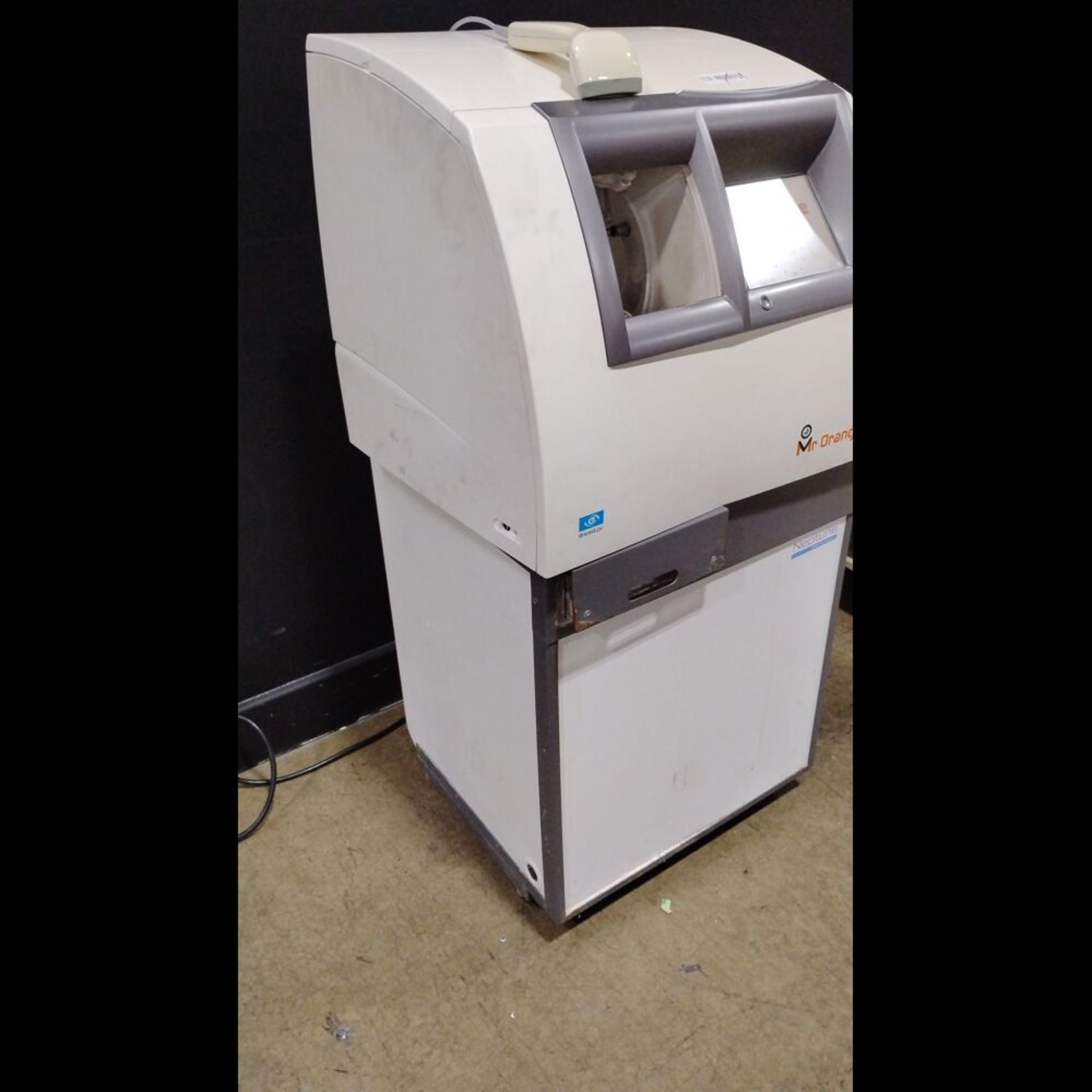 ESSILOR MR.ORANGE EDGER MACHINE (QTY 1)