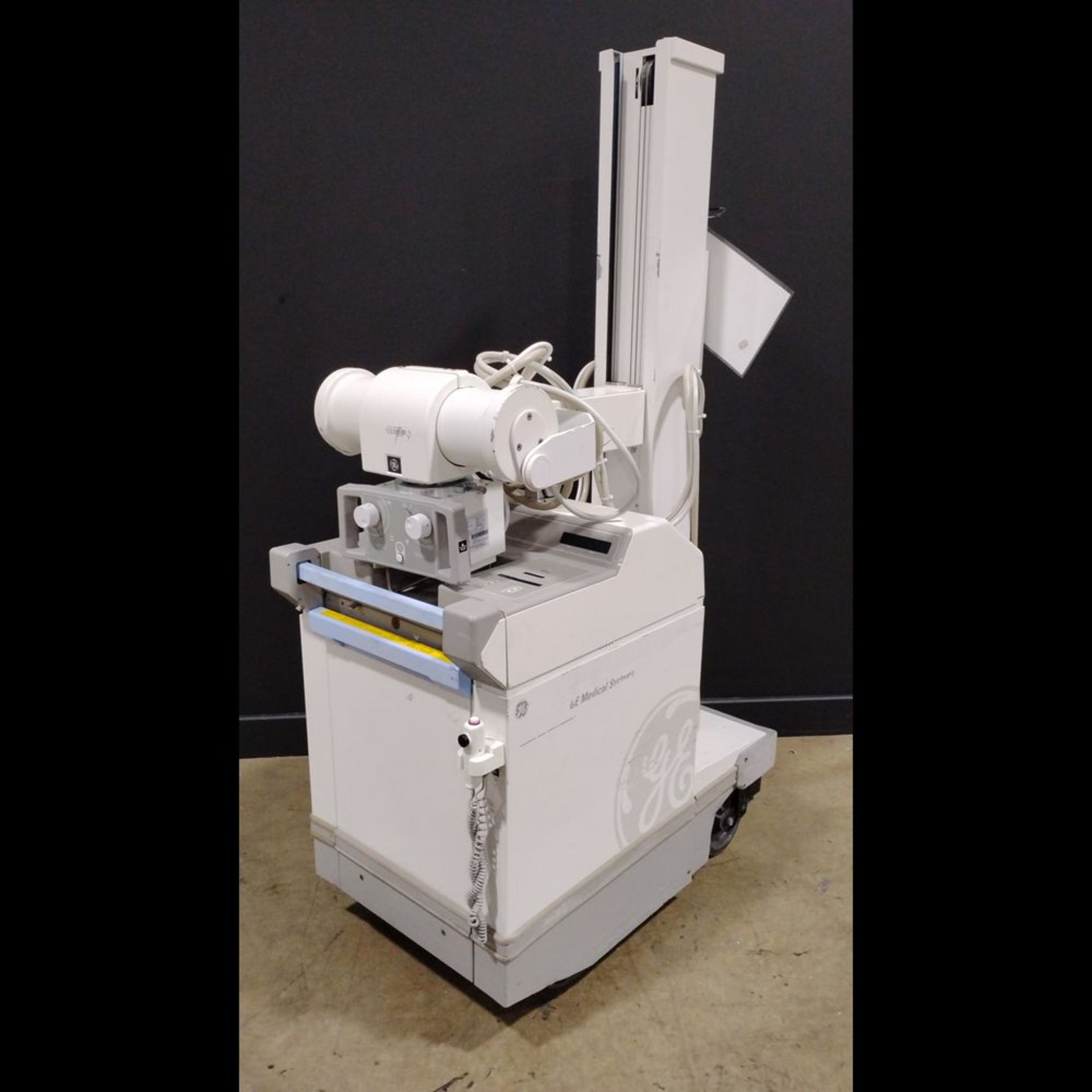 GE AMX 4+ MOBILE X-RAY SYSTEM (QTY 1)