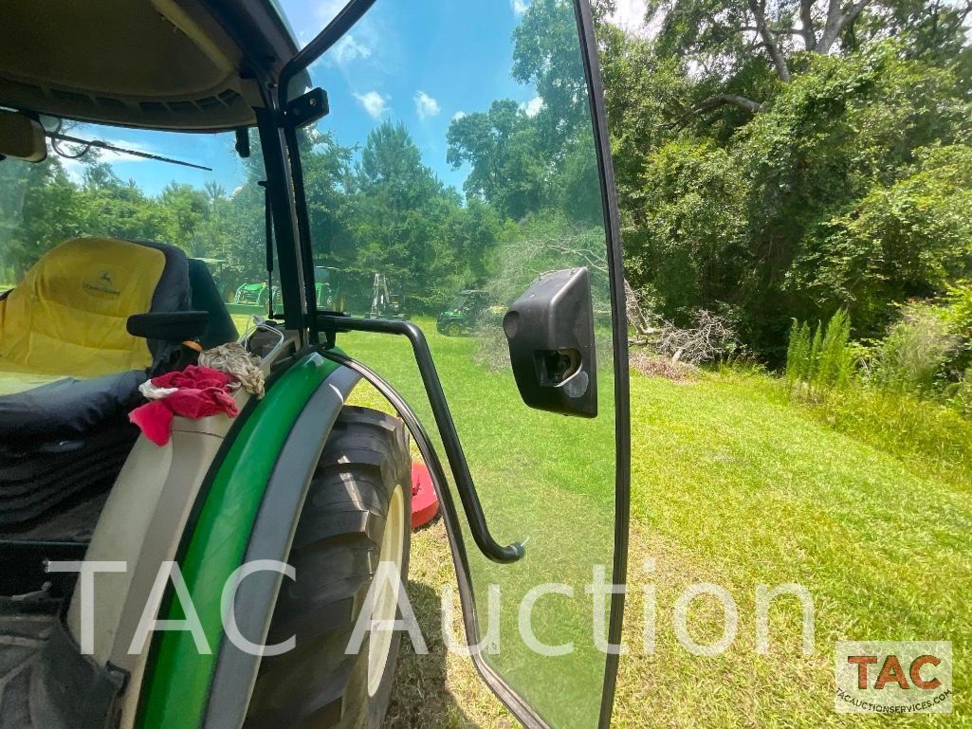 2007 John Deere 4720 Enclosed Cab Tractor With Finishing Mower Location ...