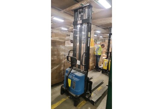 Blue Giant Walking Stacker, Mod. WPS22-150, Ser. 14002, 2200 lbs. cap.