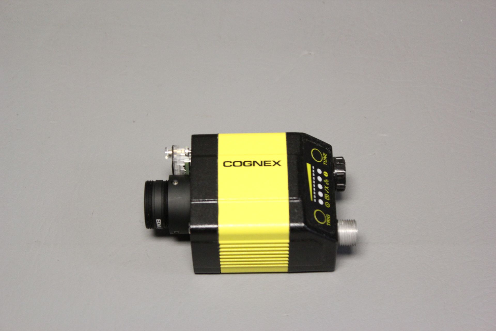 COGNEX MACHINE VISION CAMERA W/ EDMUND OPTICS LENS DM303X (825-0398-2R ...