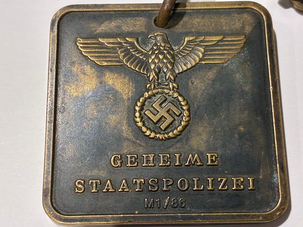 WW2 German Gestapo ID Disk With original brass chain - good condition